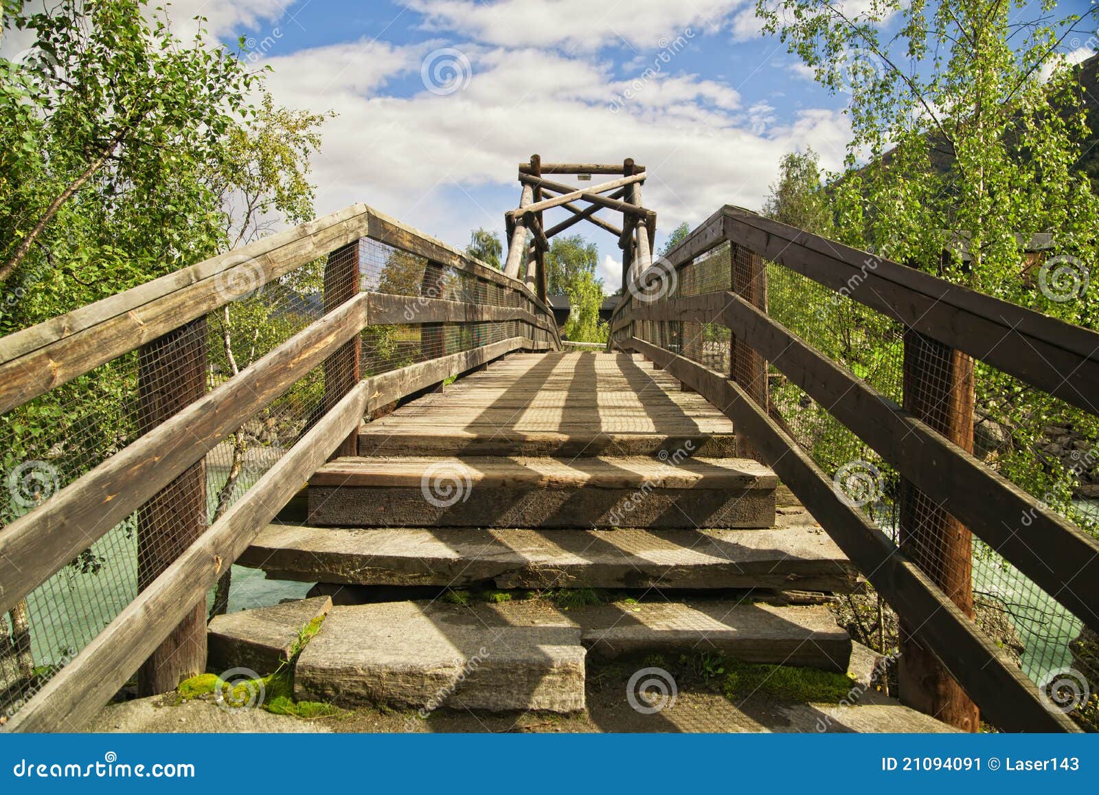 The wooden bridge stock image. Image of stream, linger - 21094091