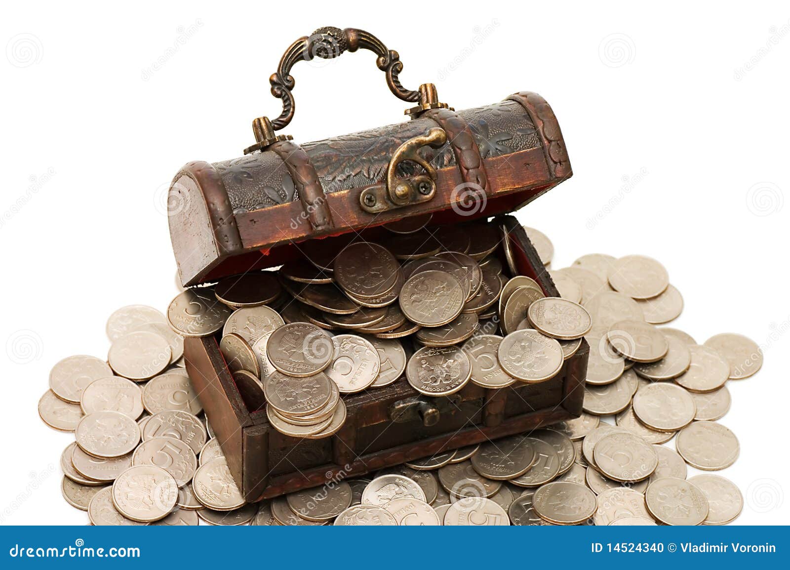 Wooden Casket Full of Coins Stock Photo - Image of metal, chest: 14524340