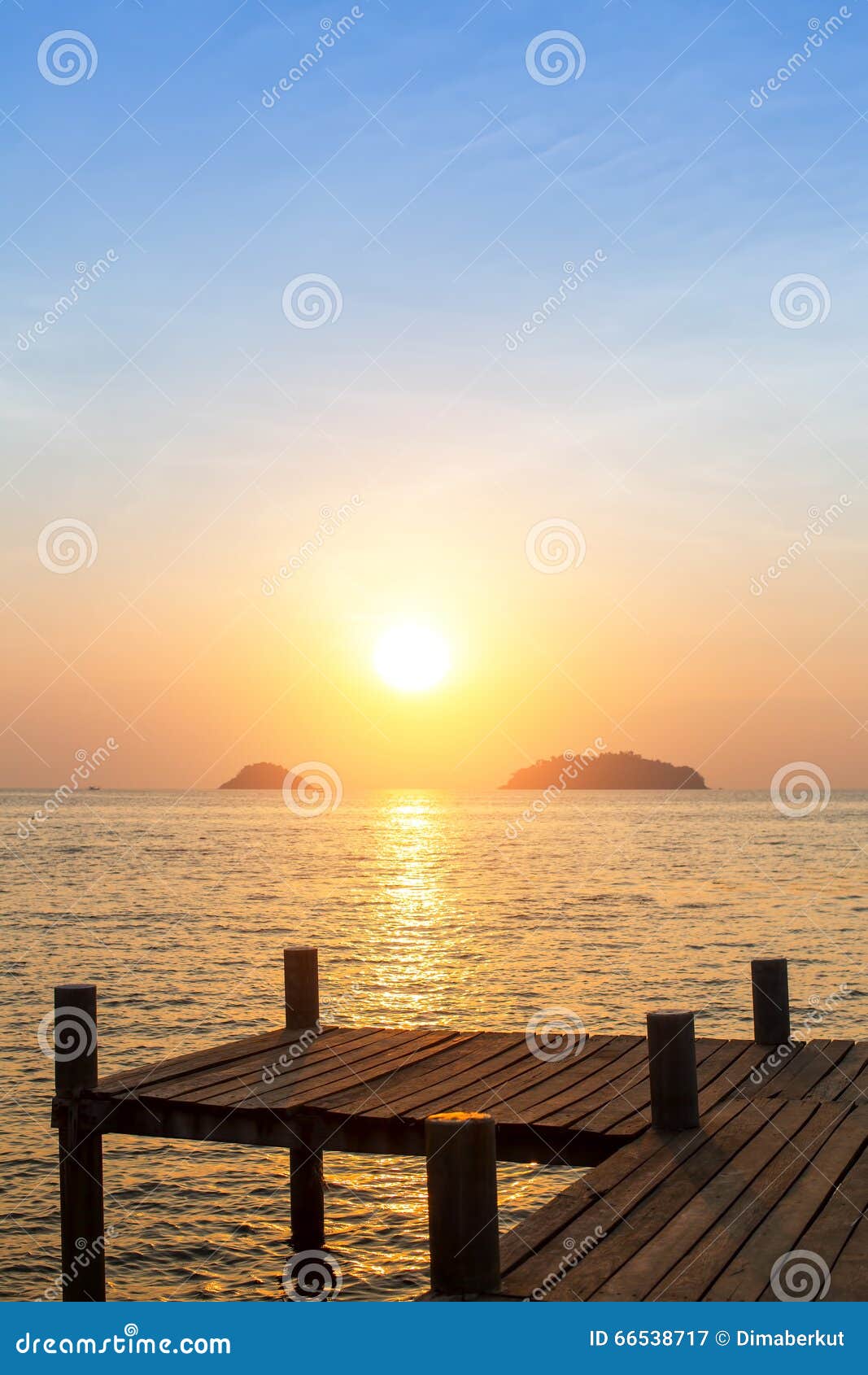 Boats And Catwalk On A Lake Stock Image | CartoonDealer.com #11747269