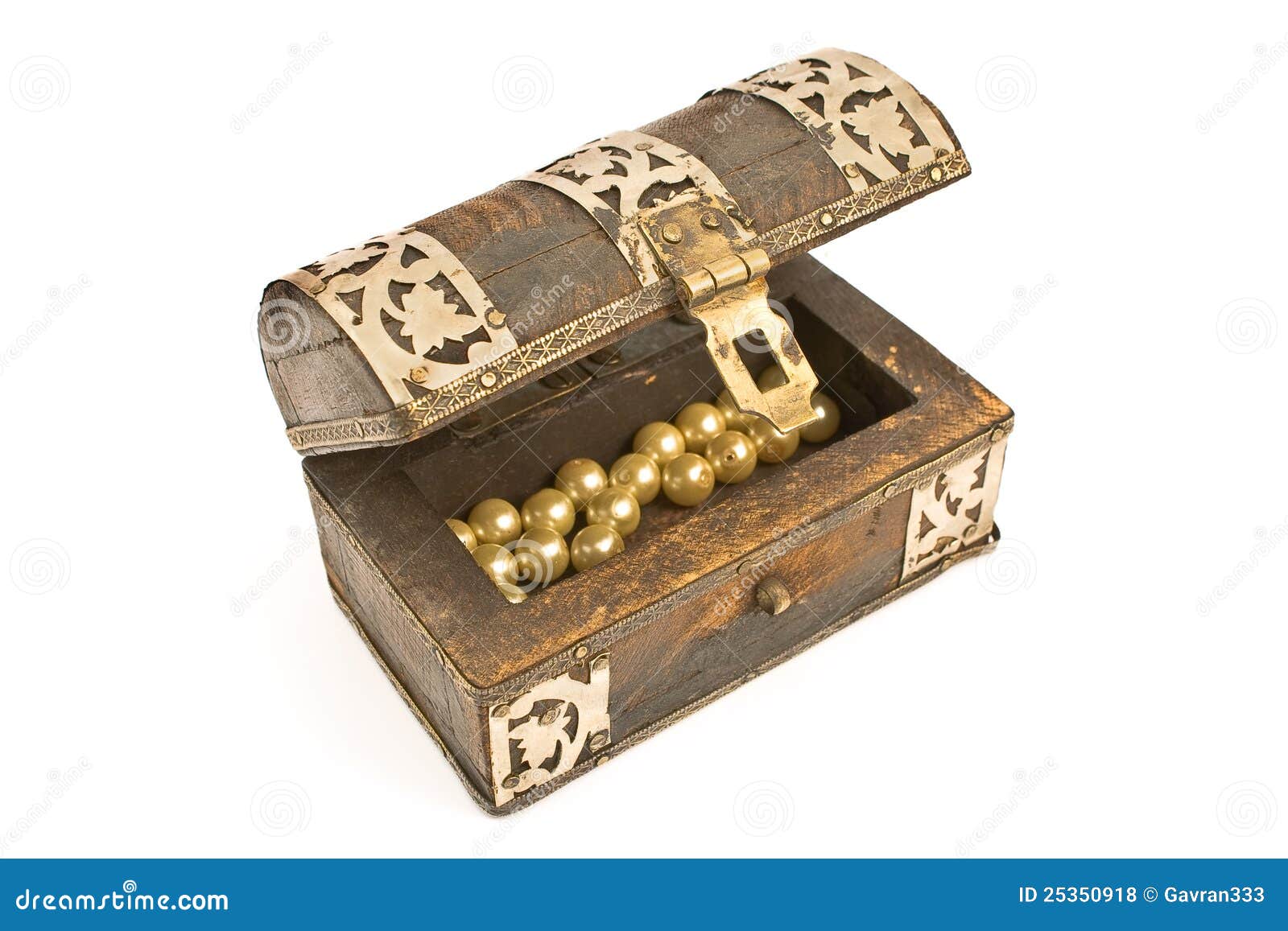 Wooden chest with pearls stock photo. Image of brilliant - 25350918