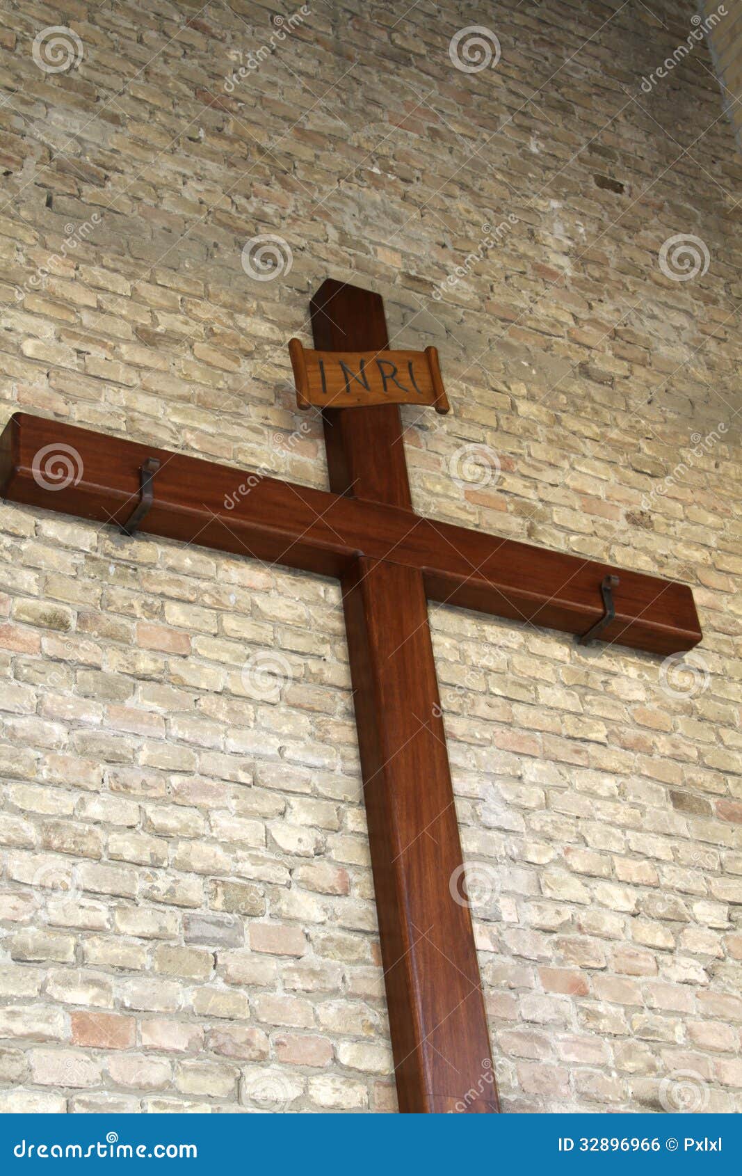 Wooden christian cross stock photo. Image of crucifixion - 32896966