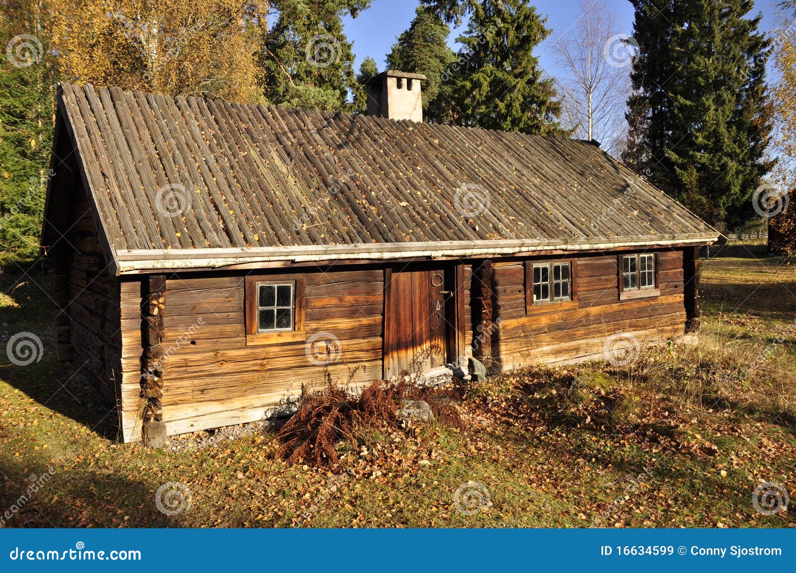 Wooden cottage stock image. Image of designing, brown - 16634599