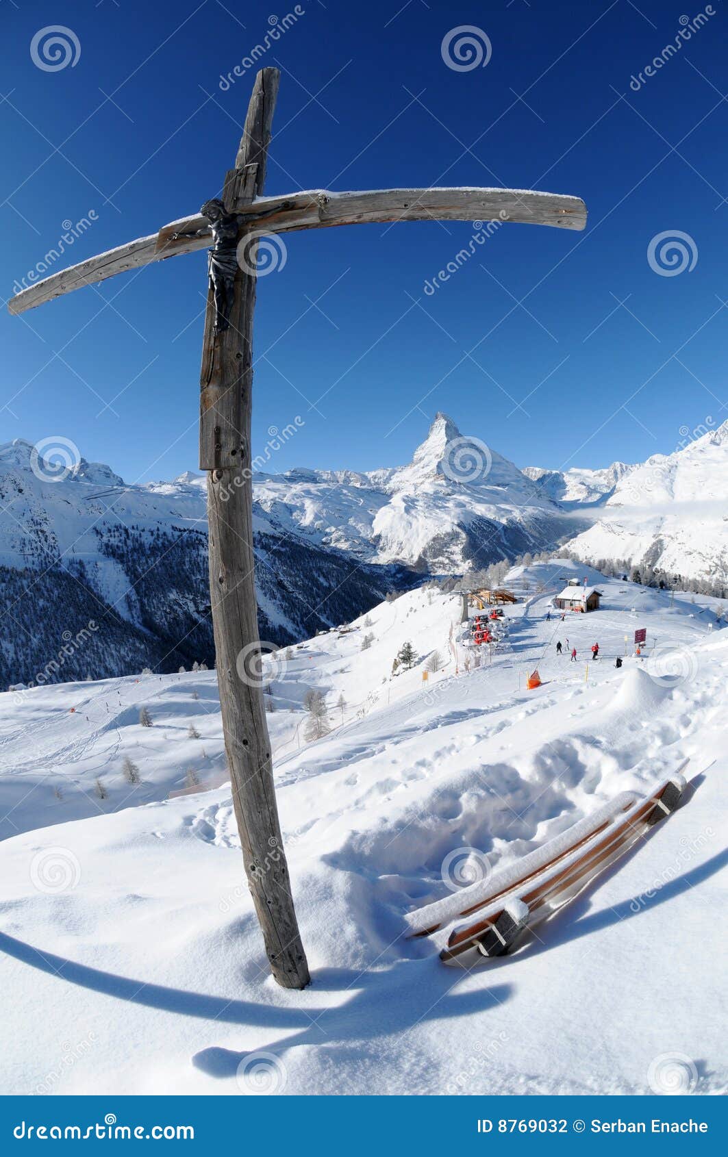 Wooden cross in snow stock photo. Image of white, mountains - 8769032