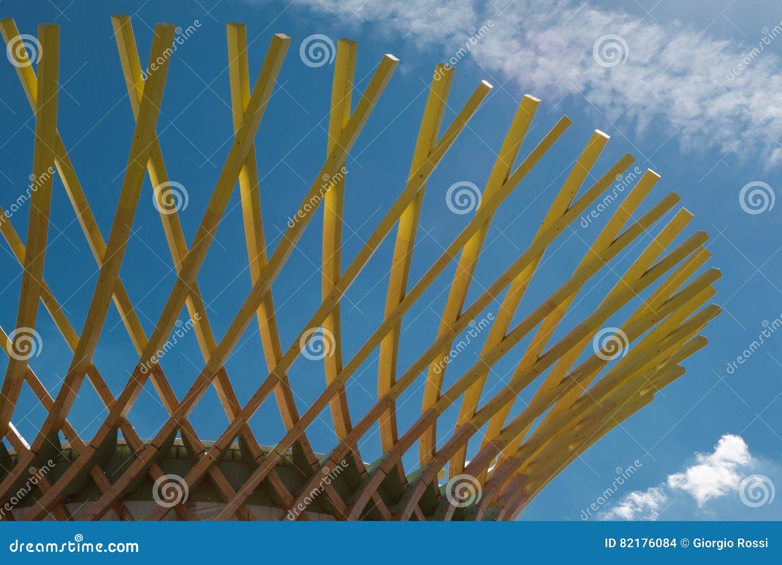 Curved Structure Royalty-Free Stock Image | CartoonDealer.com #25884082