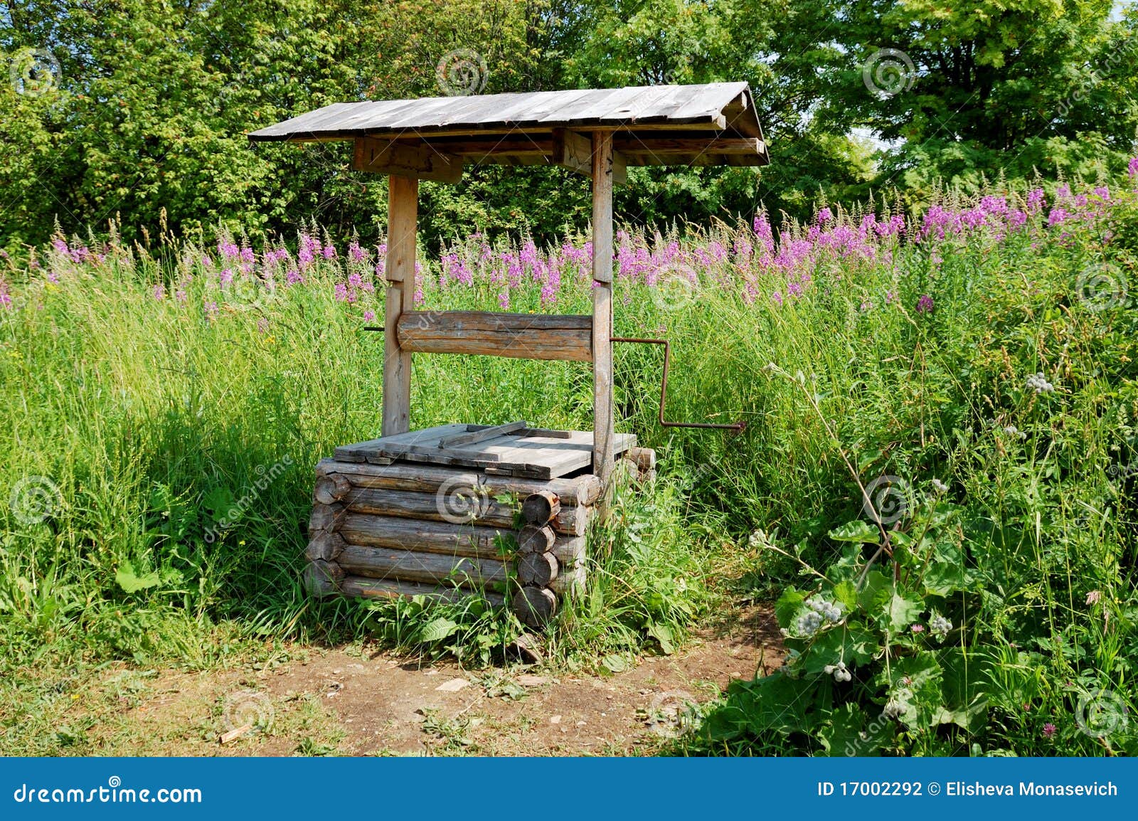 Wooden draw well stock photo. Image of sunny, extraction - 17002292