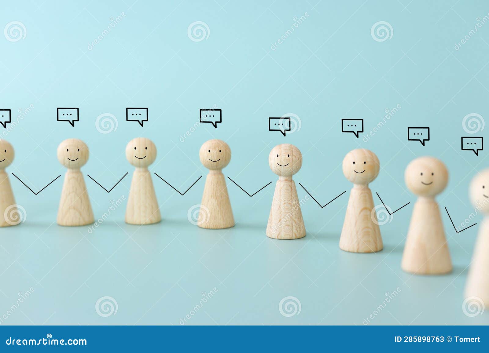 Wooden Figures with Speech Bubbles. Concept of Communication ...