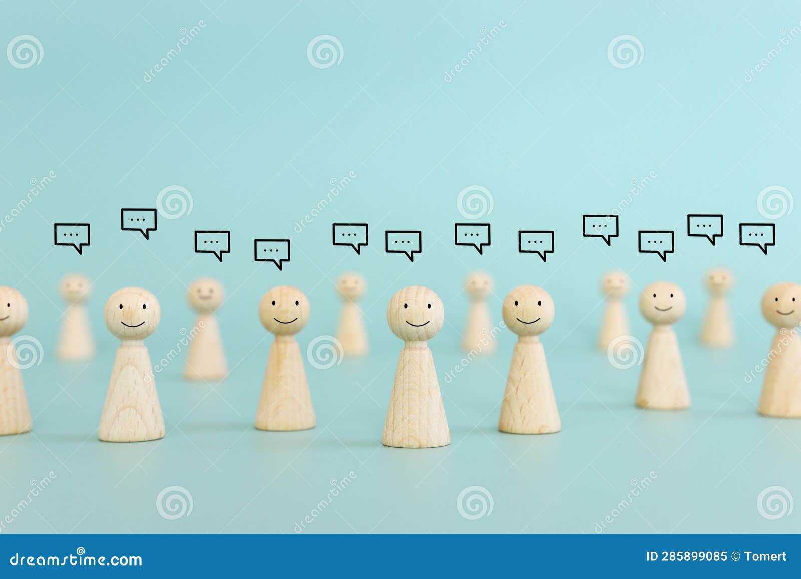 Wooden Figures with Speech Bubbles. Concept of Communication ...