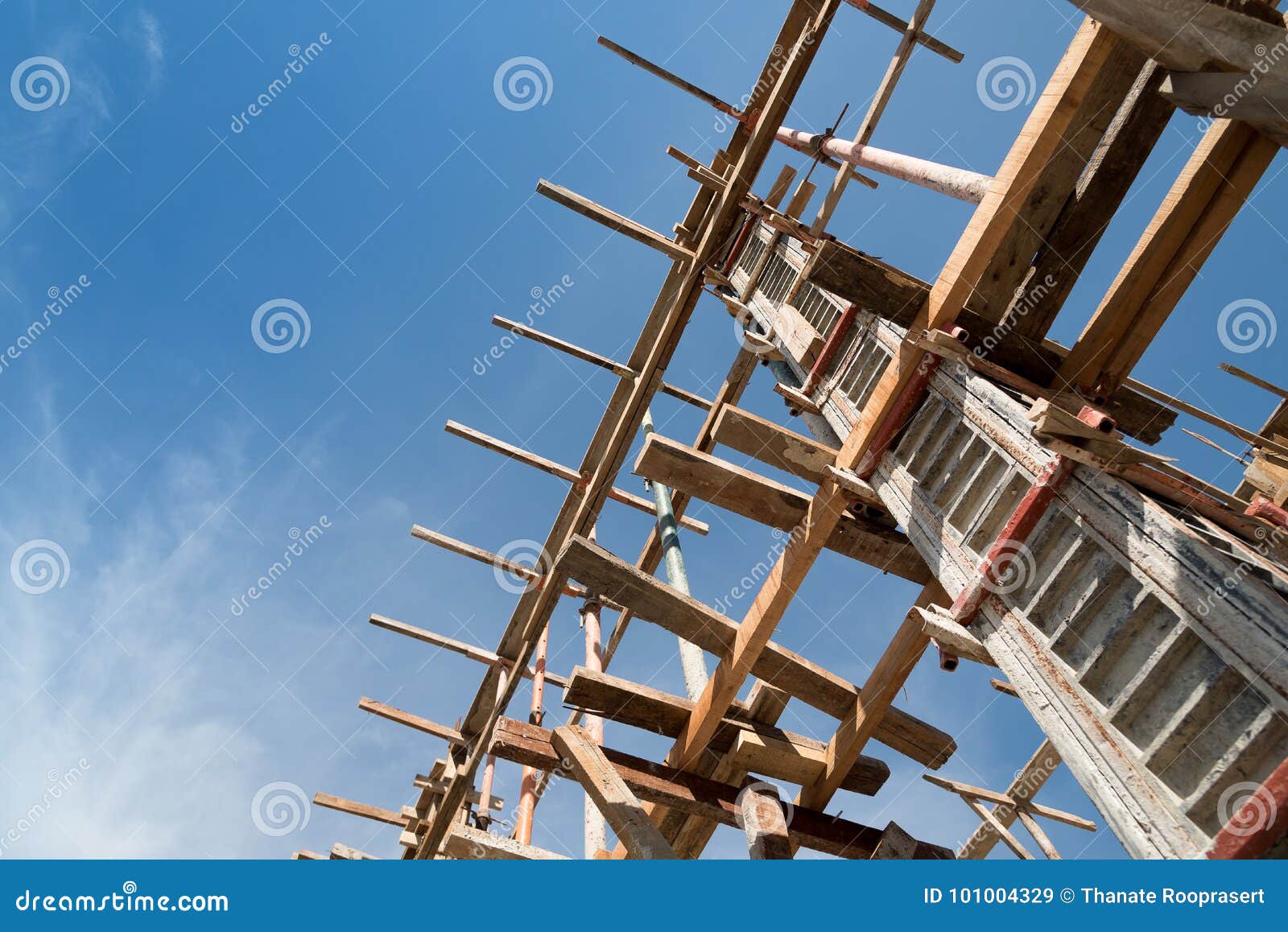 Wooden Frame Supporting the Beam Structure. Stock Image - Image of ...