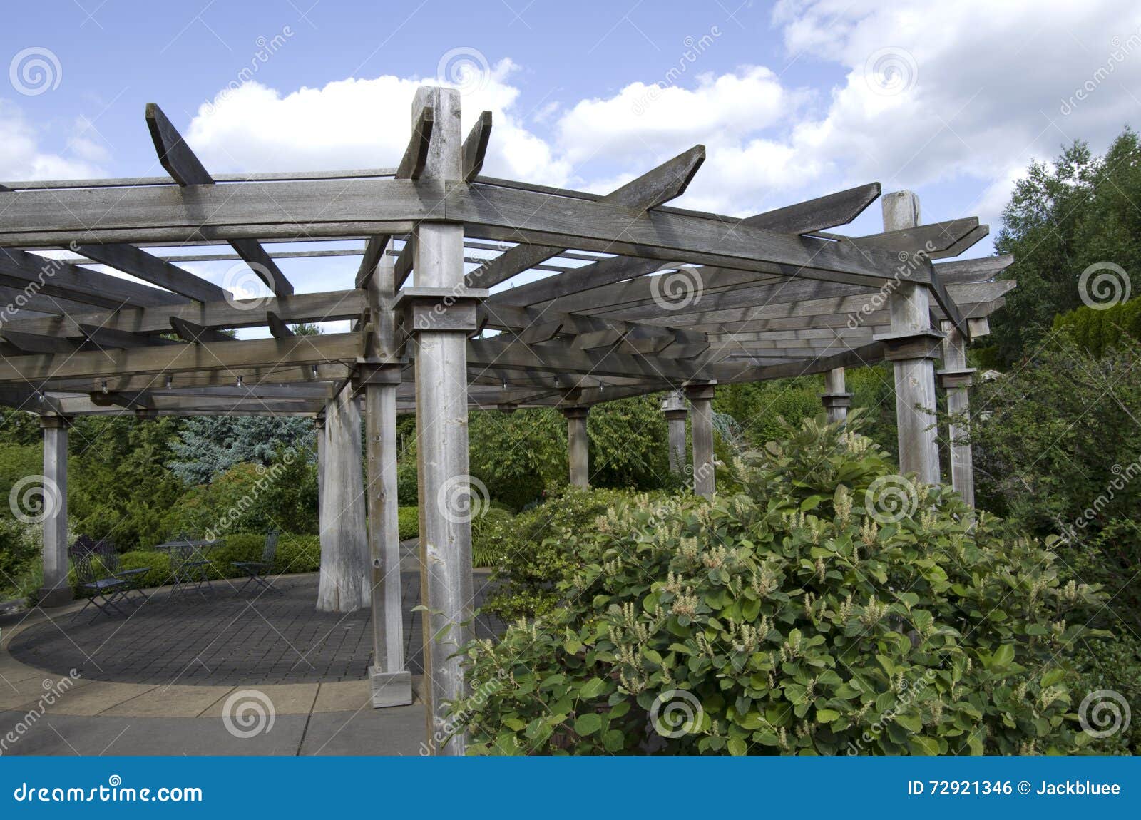 Wooden garden pavilion stock photo. Image of relaxation - 72921346