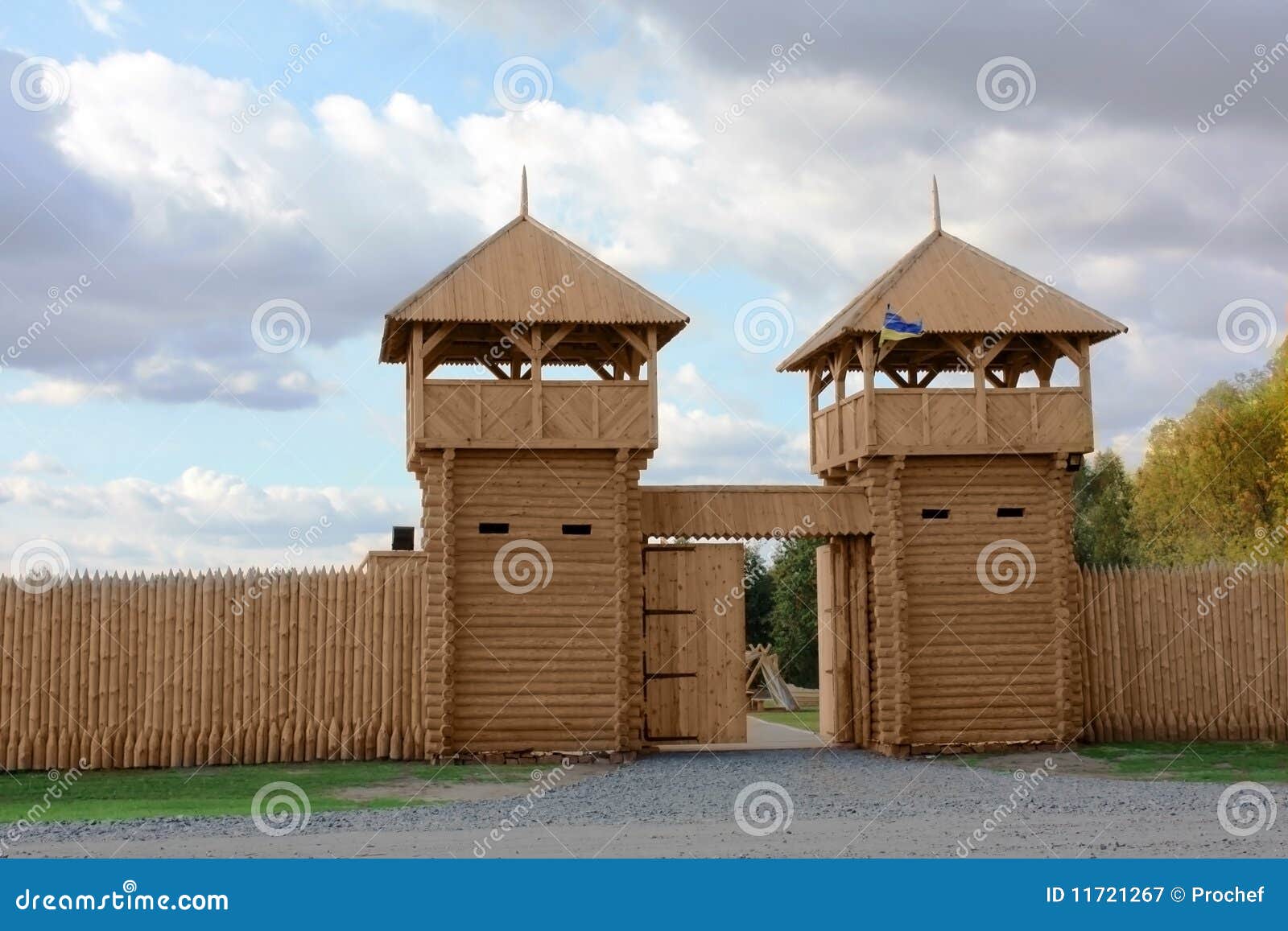 Wooden gate. Fortification stock image. Image of dome - 11721267