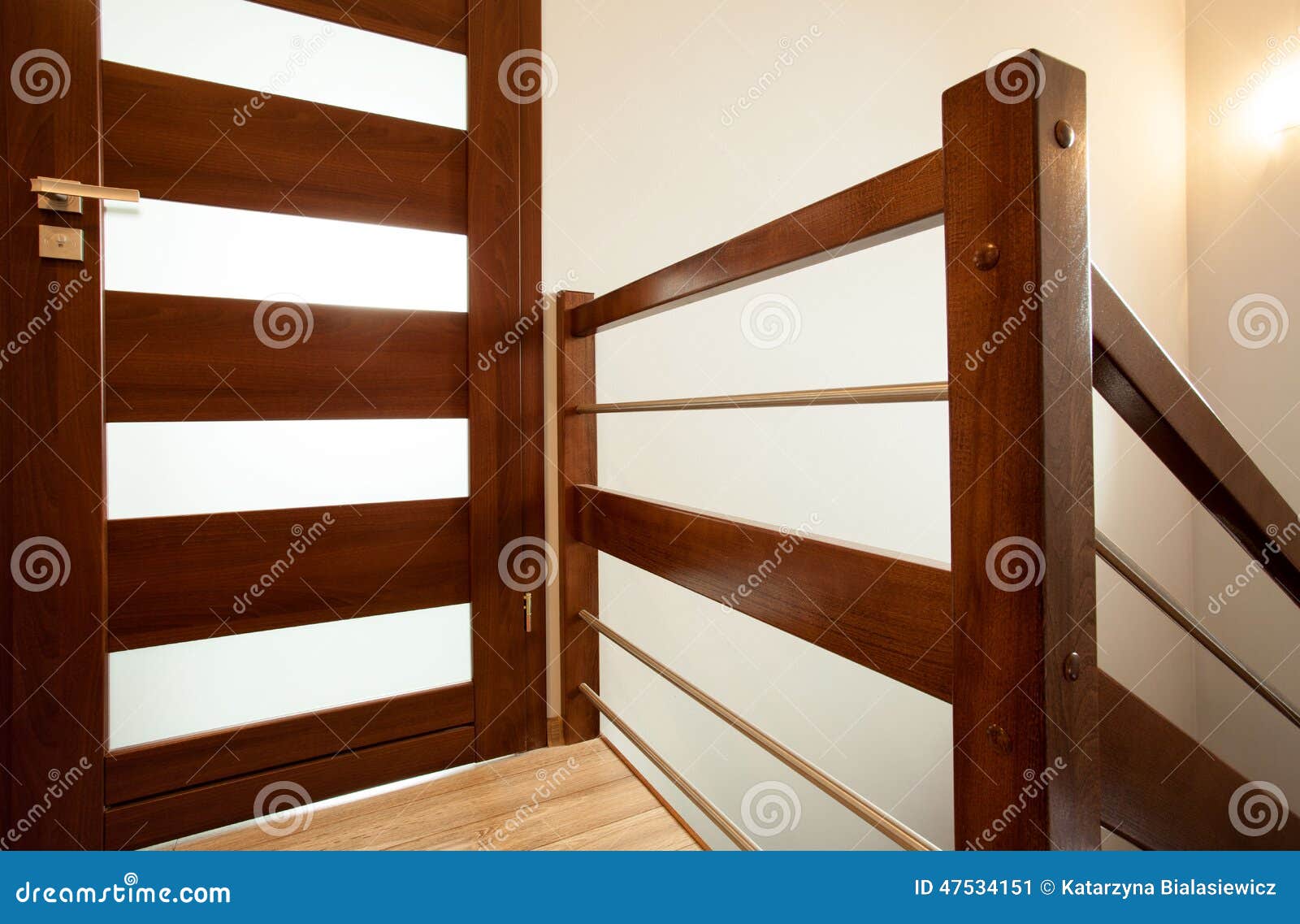 Wooden Handrail With Steel Pipes For Granite Finished Staircase Steps ...