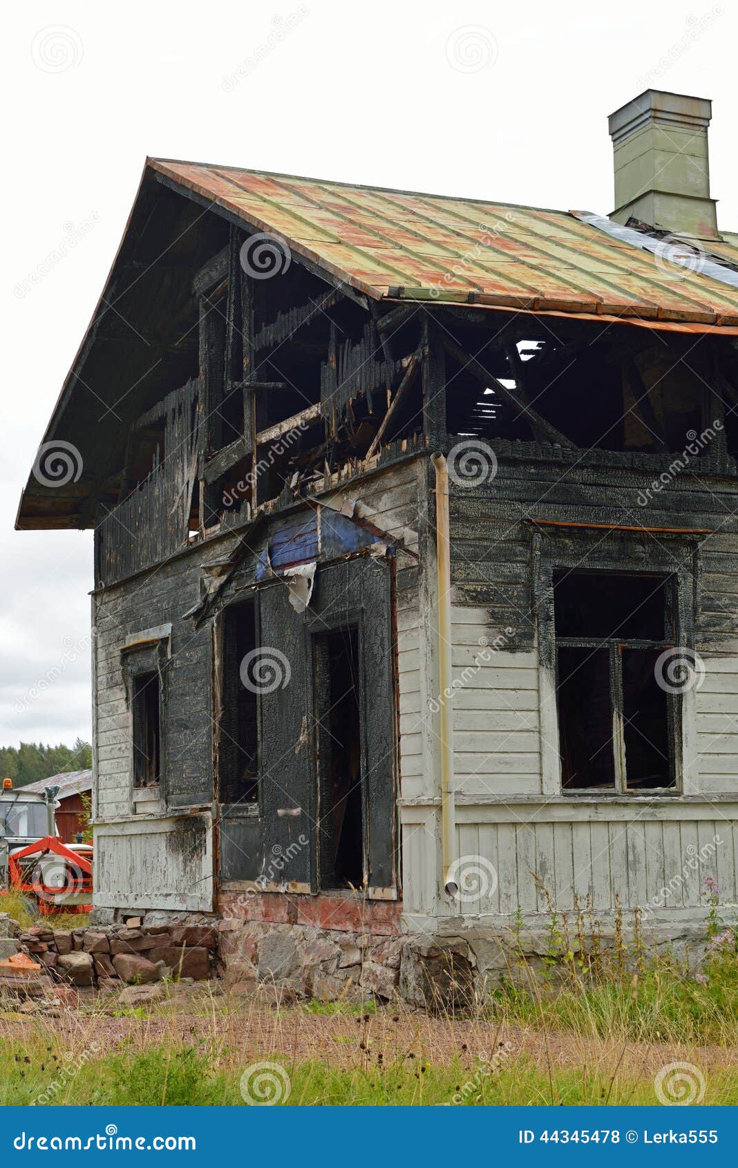 Wooden house after fire stock photo. Image of breakdown - 44345478