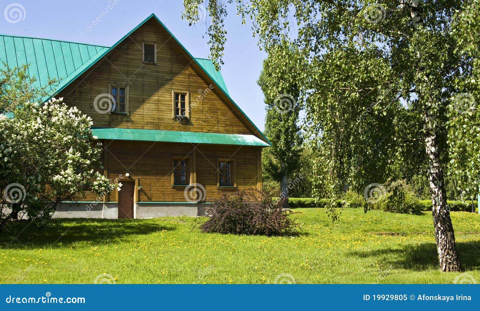 Wooden house, Russia stock image. Image of house, lilas - 19929805