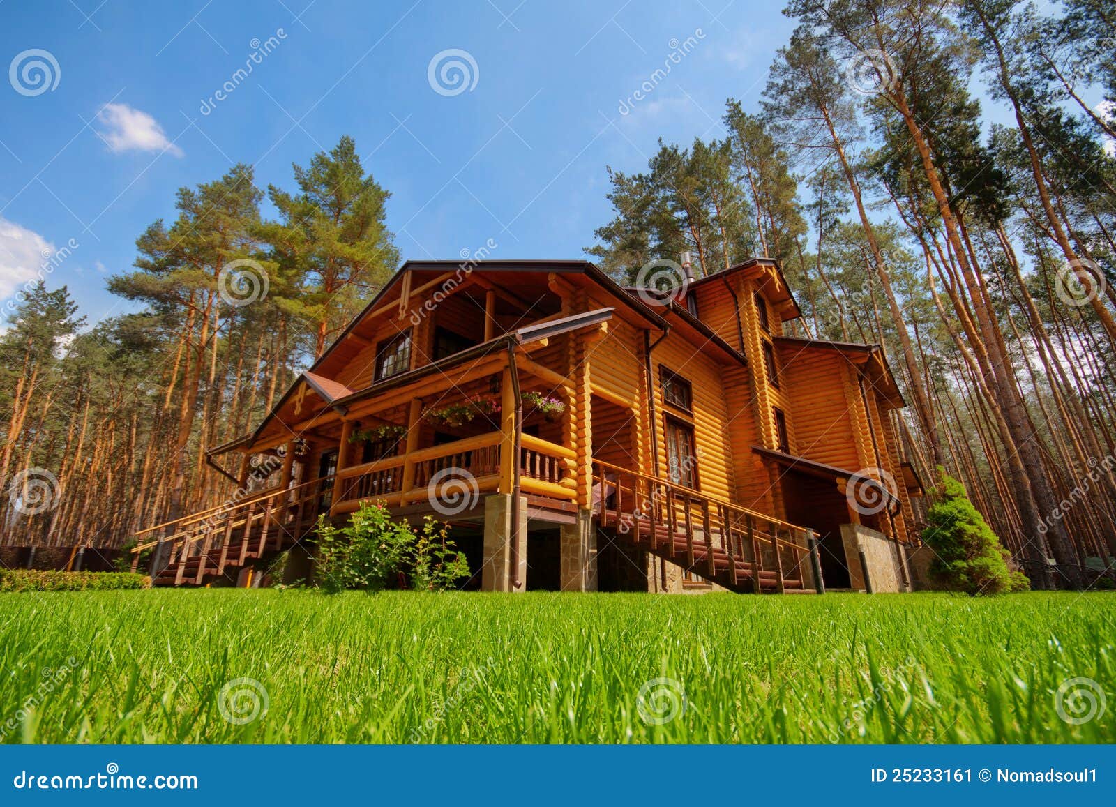 Wooden mansion stock image. Image of house, spring, summer - 25233161