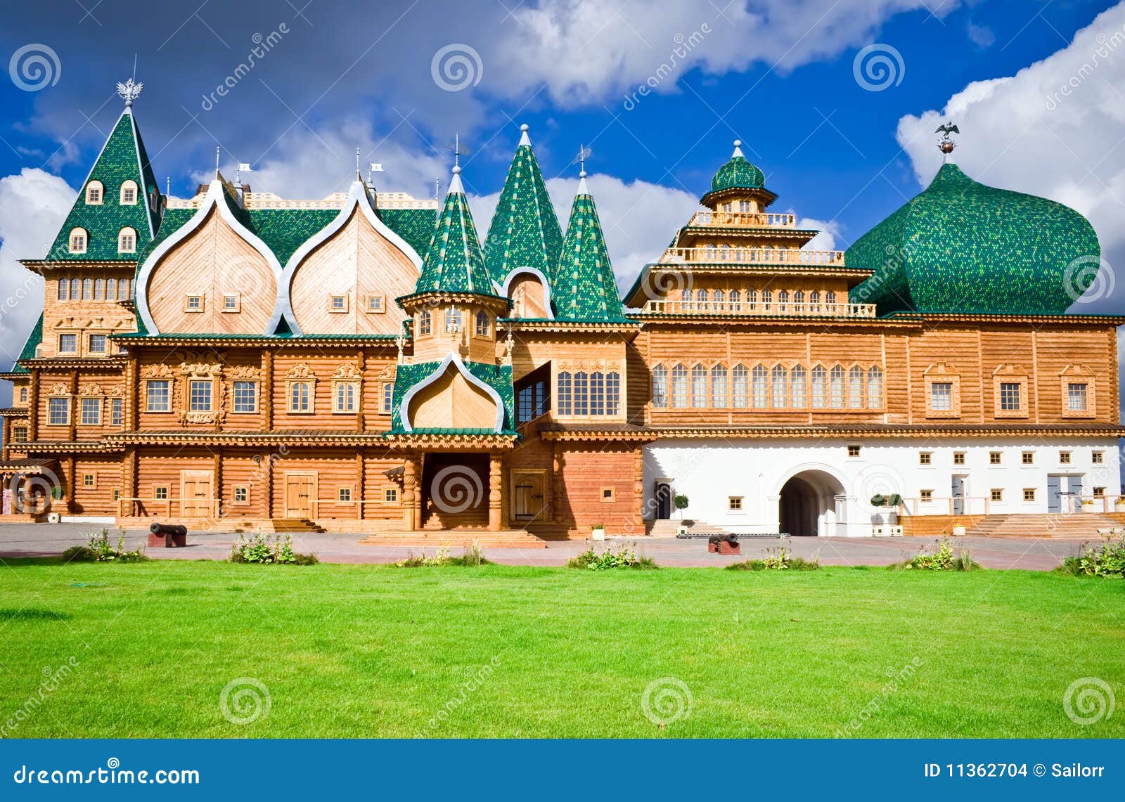 Wooden palace stock photo. Image of outdoor, architecture - 11362704