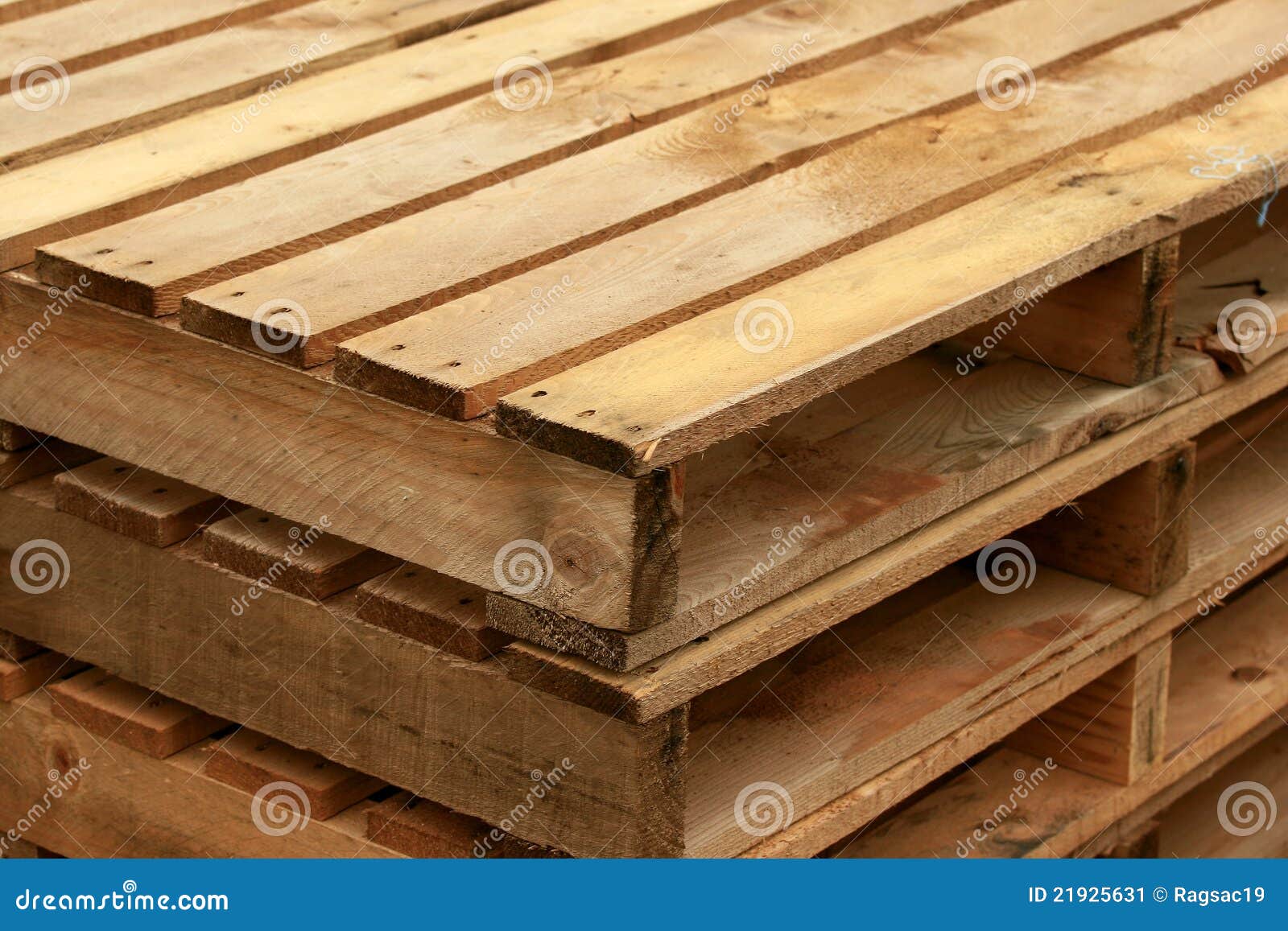 Wooden palettes stock image. Image of merchandise, pattern - 21925631