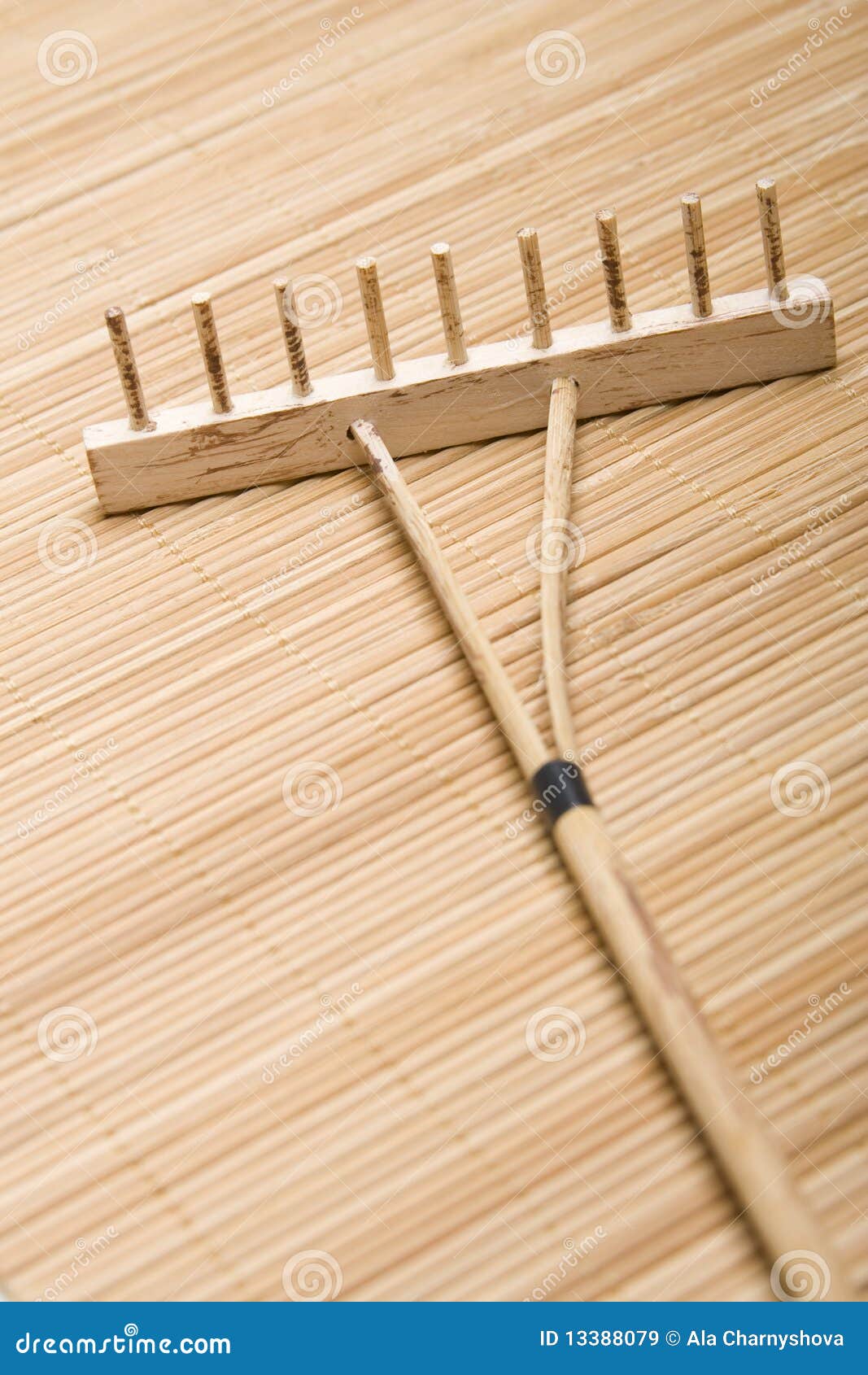 Wooden rake stock image. Image of gardening, buddhism - 13388079