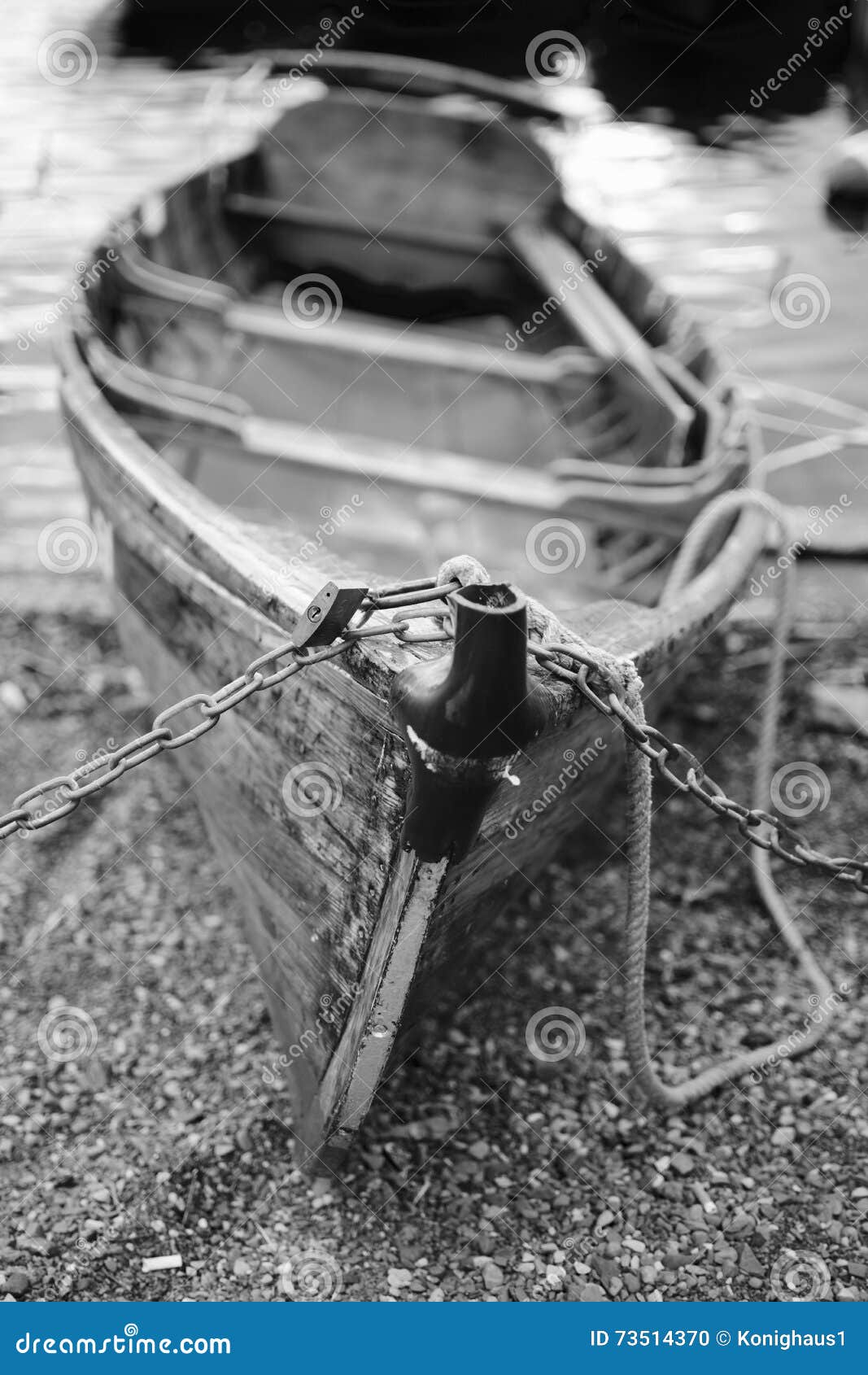 Wooden Rowing Boat stock photo. Image of paddle, retro - 73514370