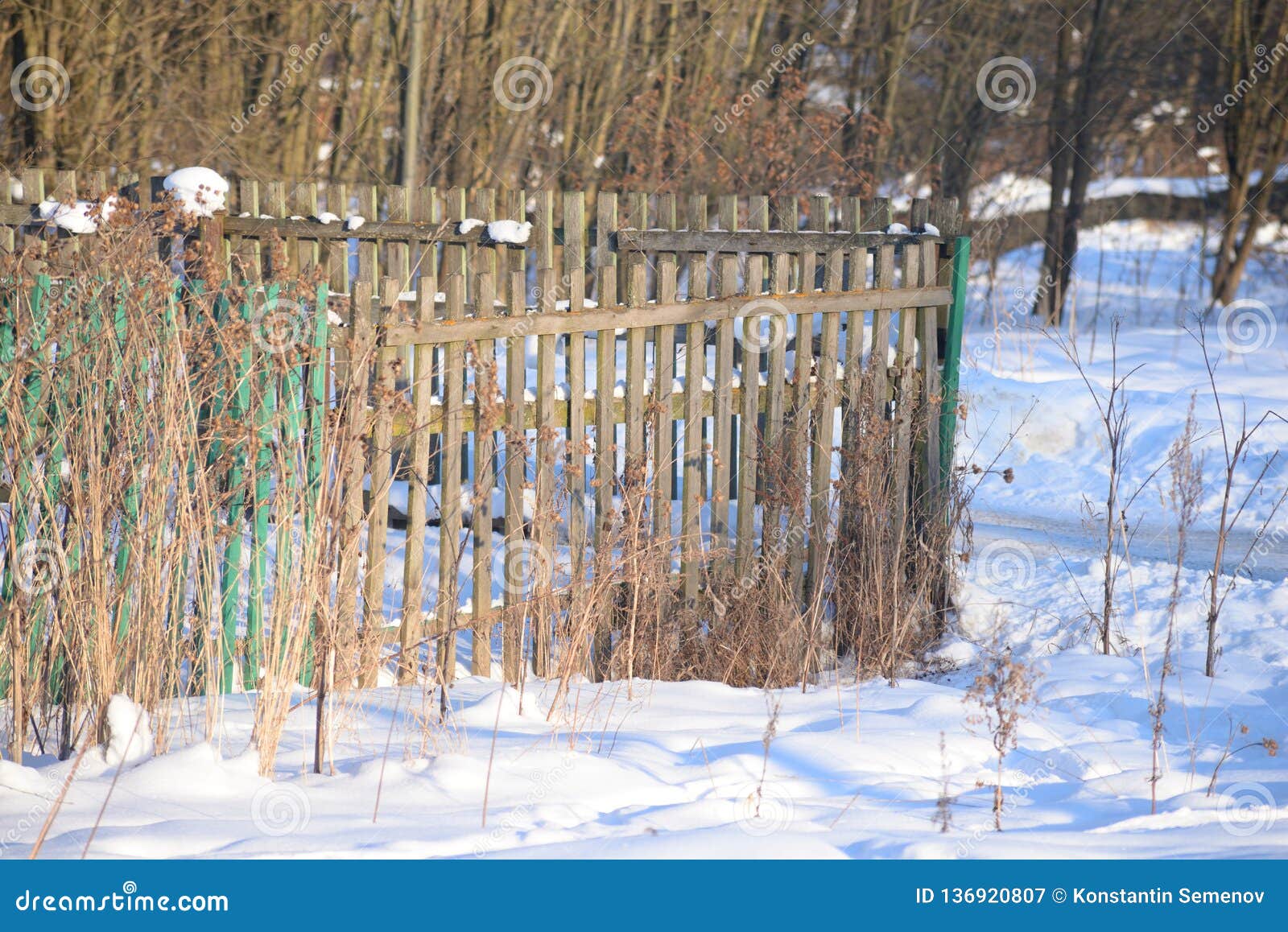 Wooden rustic fence stock image. Image of scenery, winter - 136920807