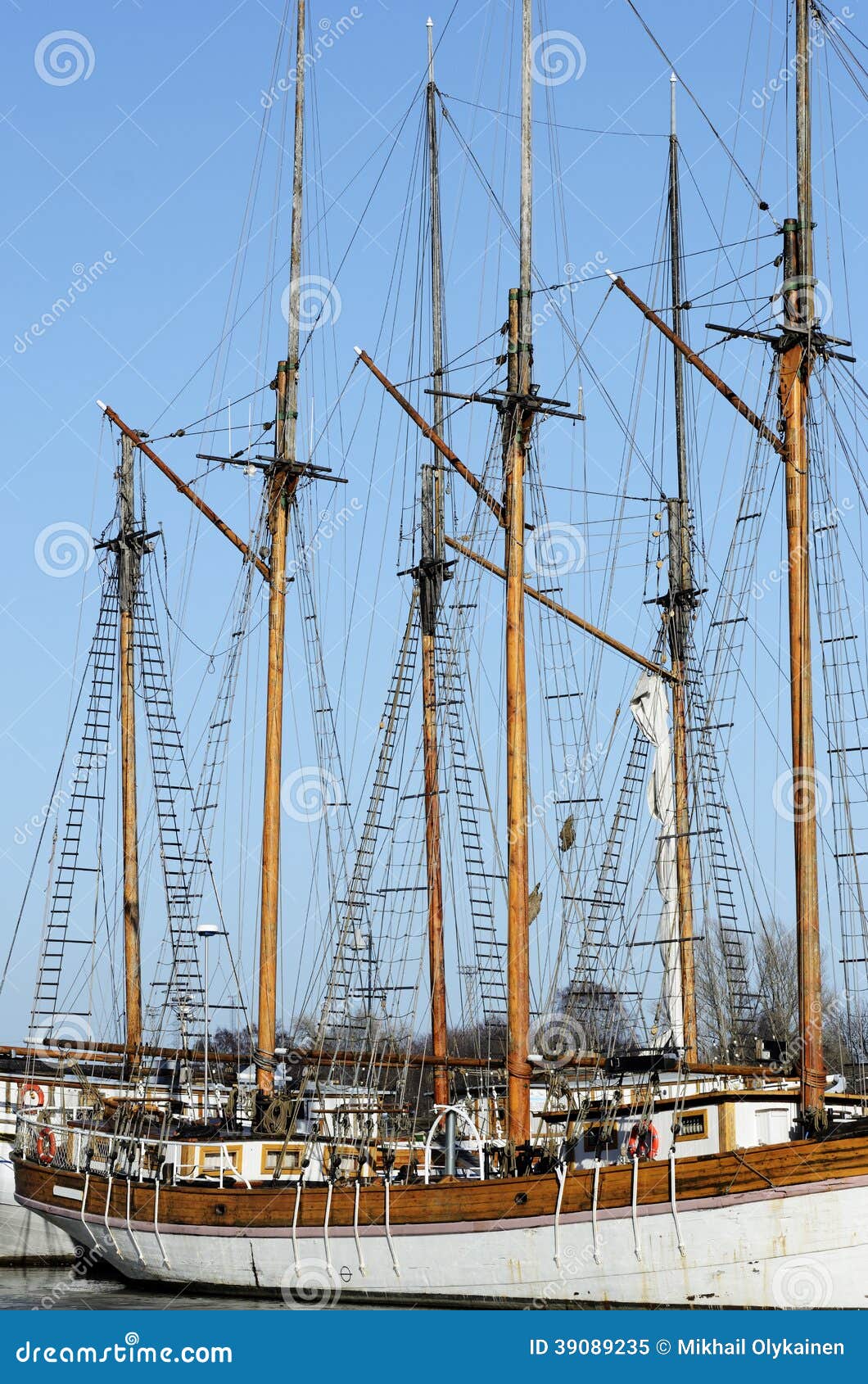 Wooden Sailboat Mast on Blue Sky Stock Image - Image of tailwind, quay ...