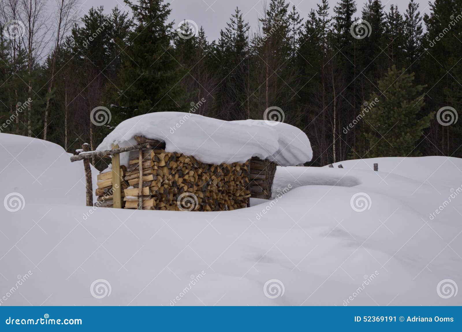 Wooden shack stock image. Image of snowy, country, wood - 52369191