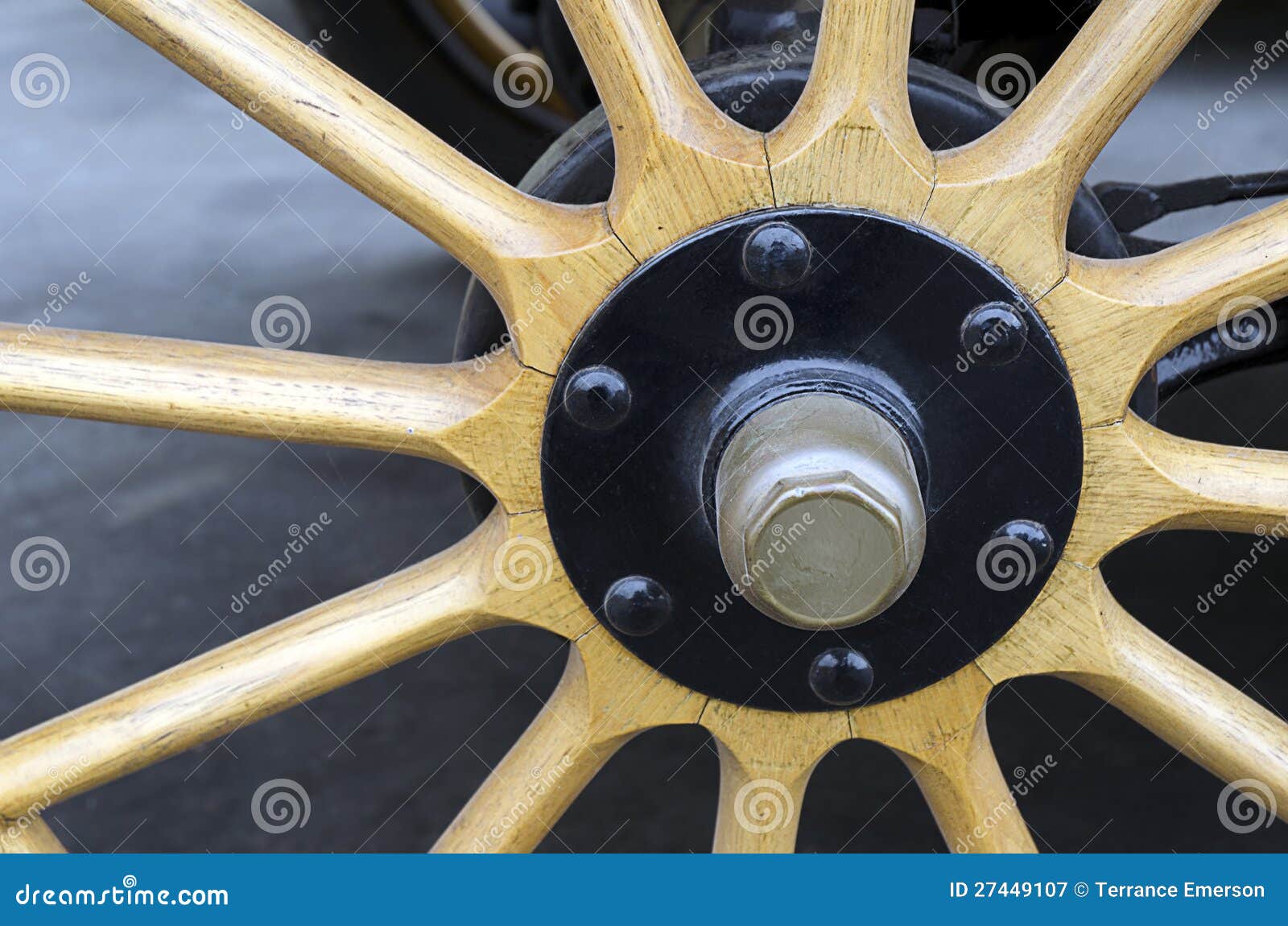 Wooden Spoke Wheel stock image. Image of vehicle, wheel - 27449107
