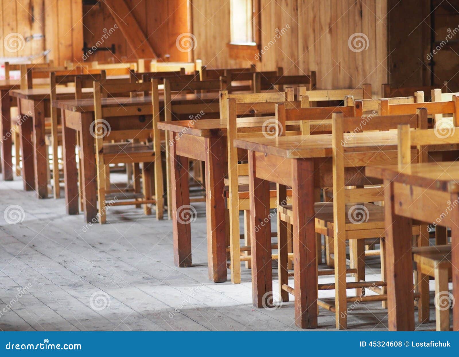 333 Chairs Aligned Photos - Free & Royalty-Free Stock Photos from ...