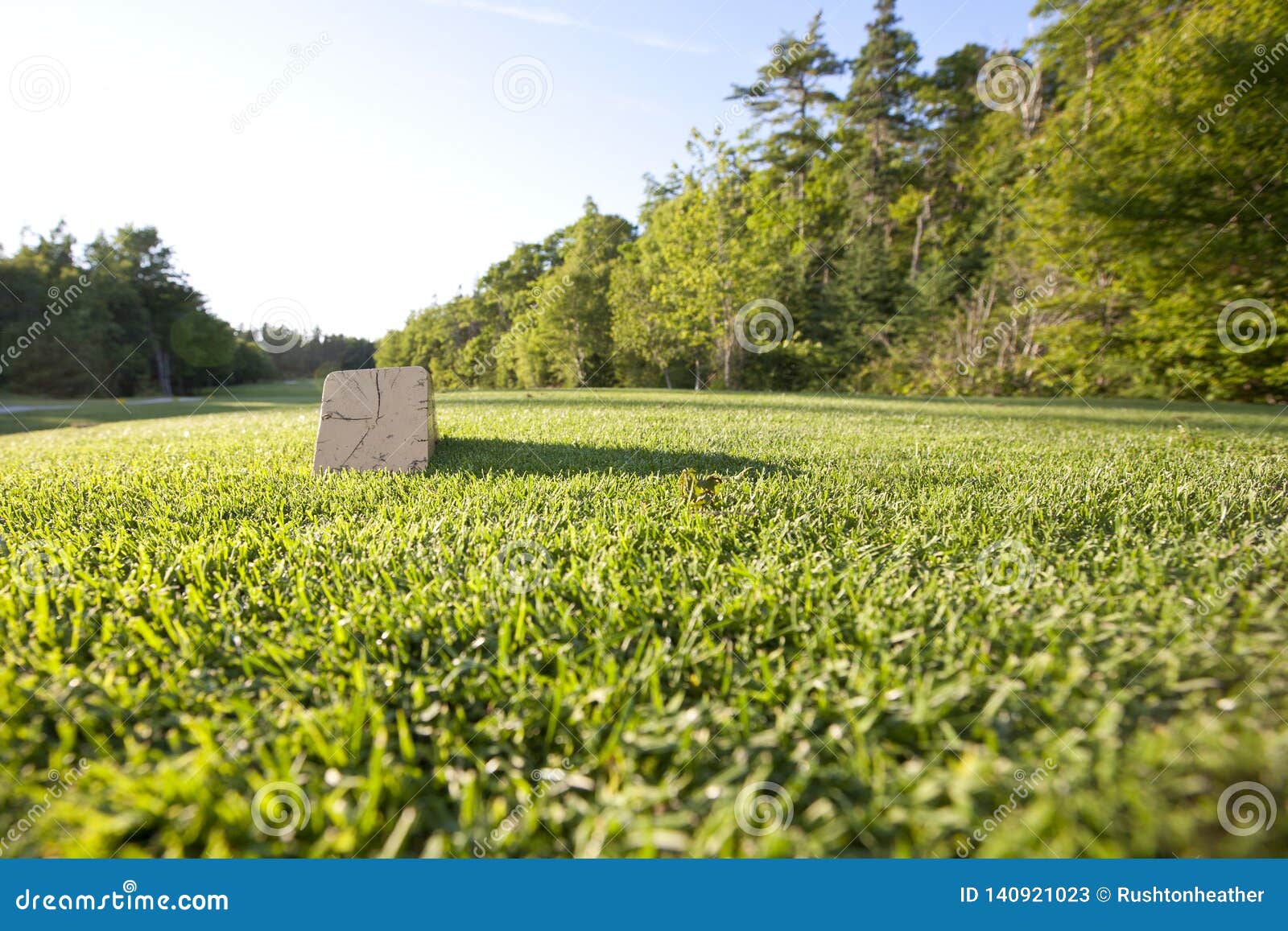 Wooden tee box stock image. Image of green, recreation - 140921023