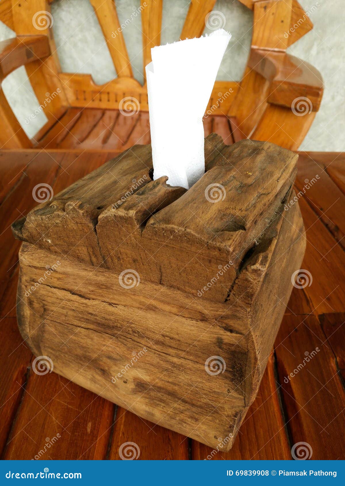 Wooden vintage tissue box stock photo. Image of vintage - 69839908