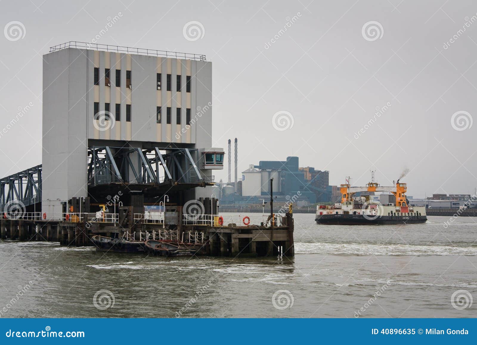 Woolwich ferry, London. editorial image. Image of britain - 40896635