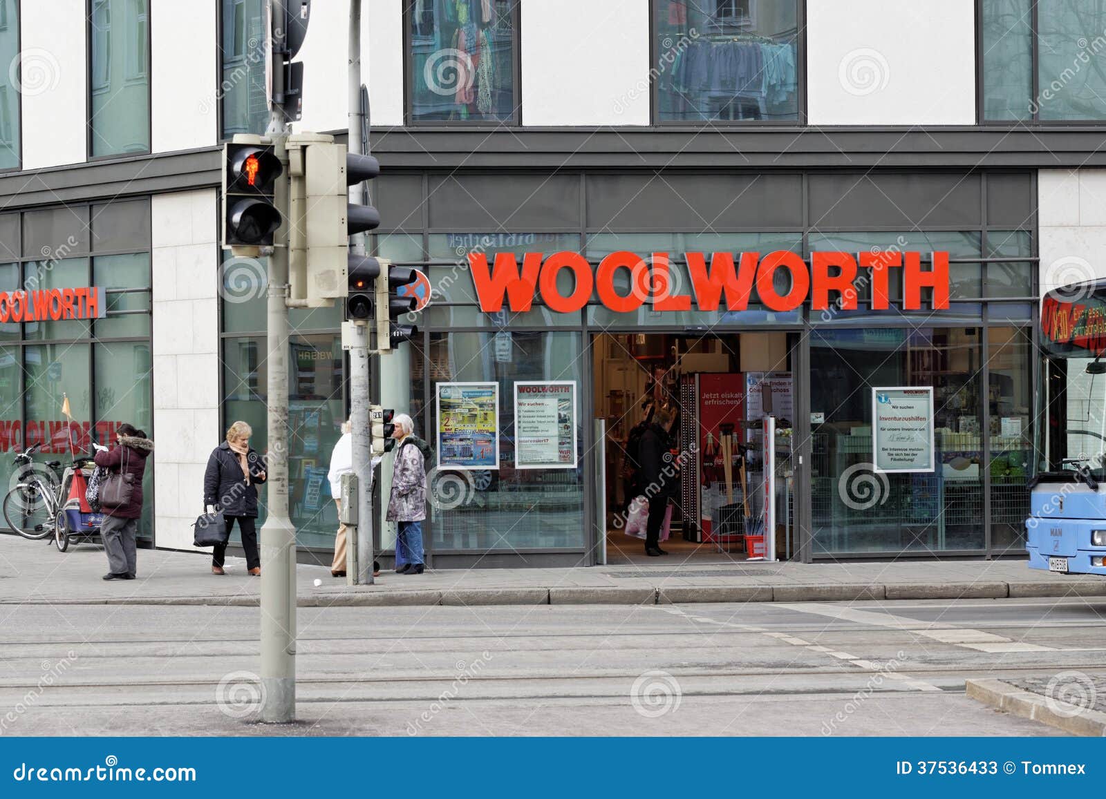 Woolworth editorial stock photo. Image of people, woolworth - 37536433