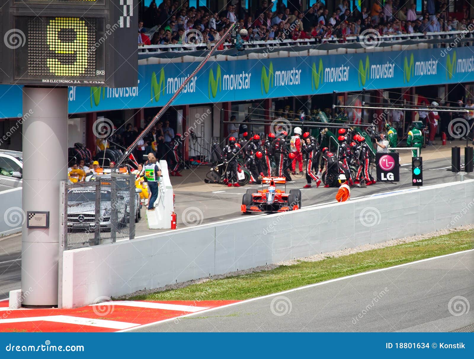 Work in Boxings during the Formula 1 Grand Prix Editorial Stock Image ...