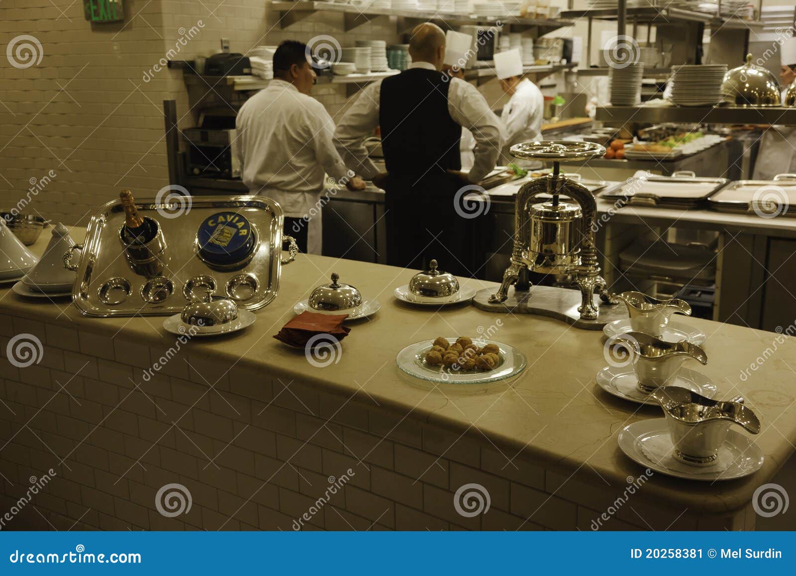 Work Counter Eiffel Tower Restaurant Editorial Photo - Image of plate ...
