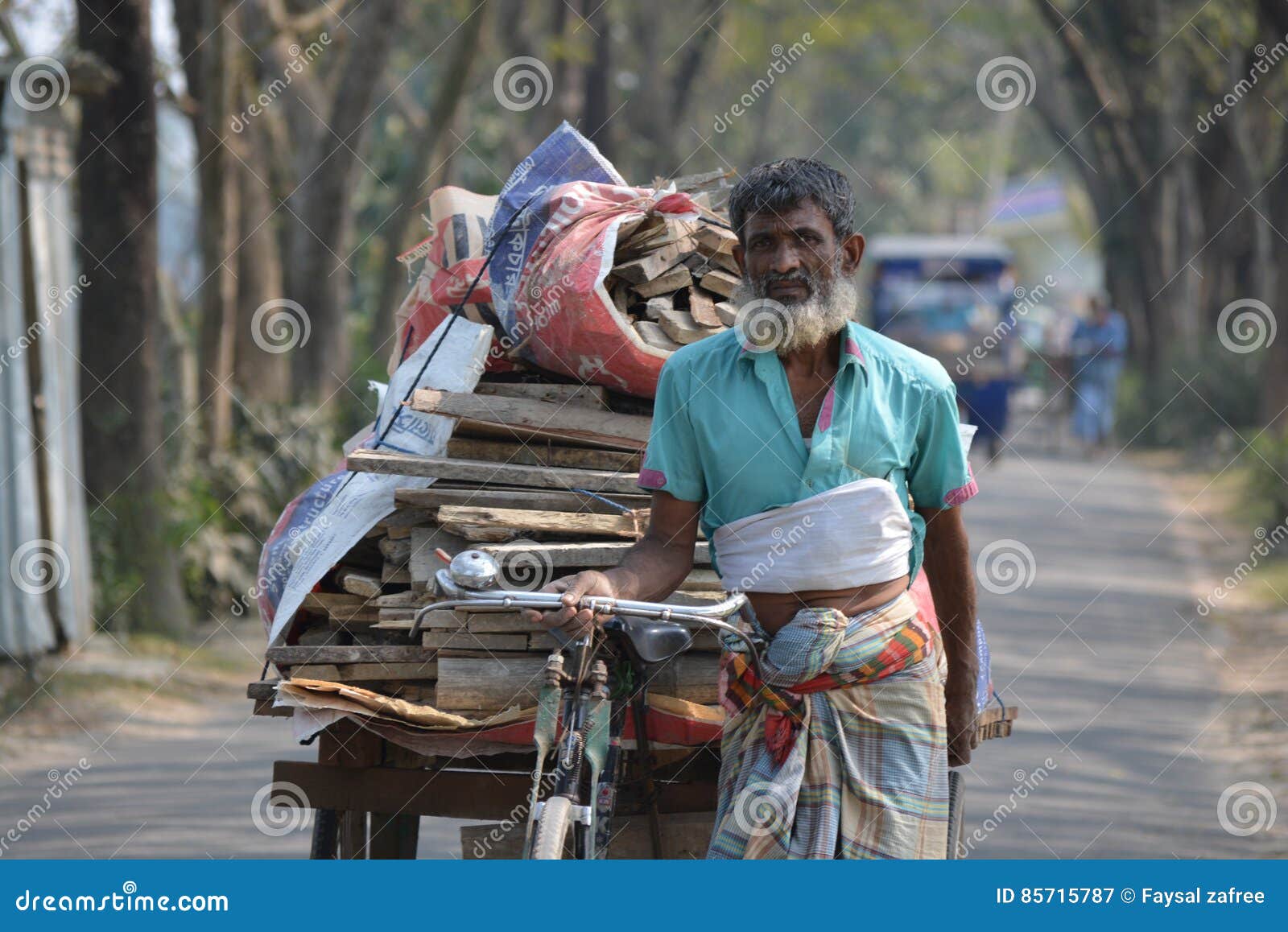 Work editorial photography. Image of work, poor, labourer - 85715787