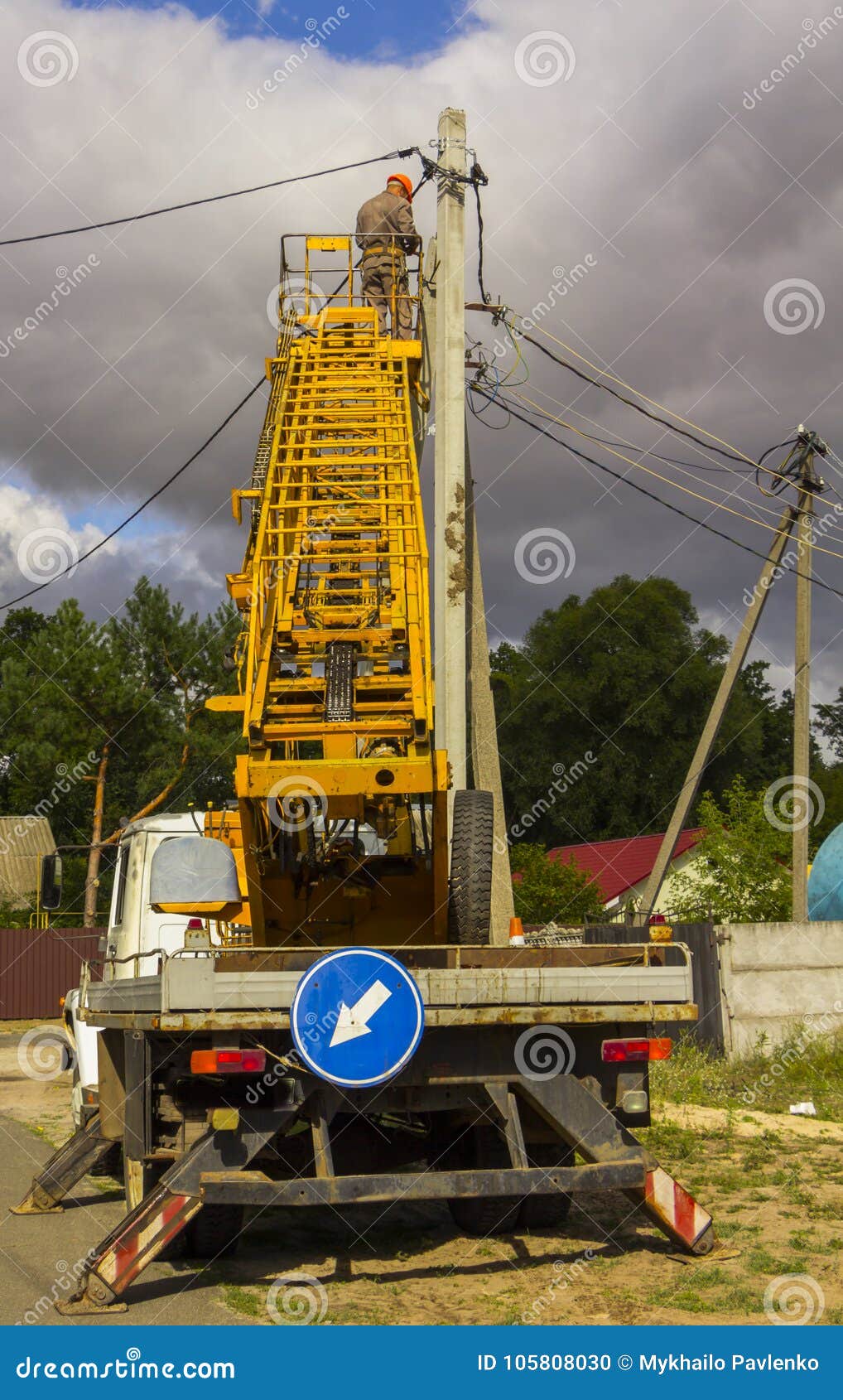 Work on Electric Post Power Pole Electrician Lineman Repairman Worker ...
