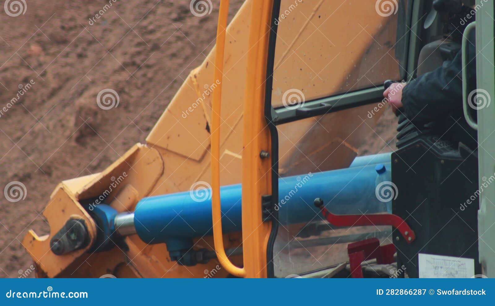 The Work of Hydraulic Cylinders in the Retractable Boom of the ...