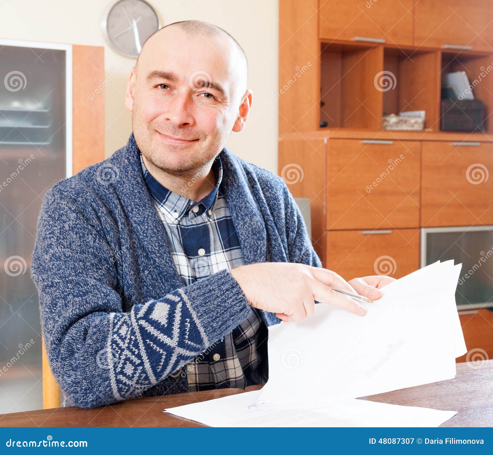 Work with papers stock image. Image of worker, paper - 48087307