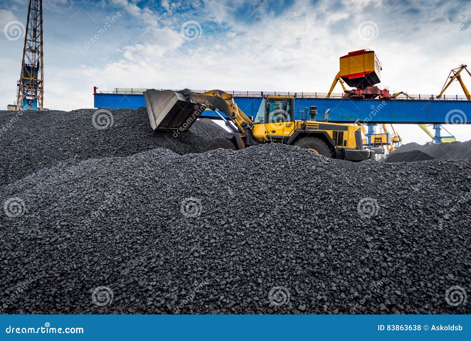 Work in Port Coal Handling Terminal. Stock Photo - Image of cranes ...