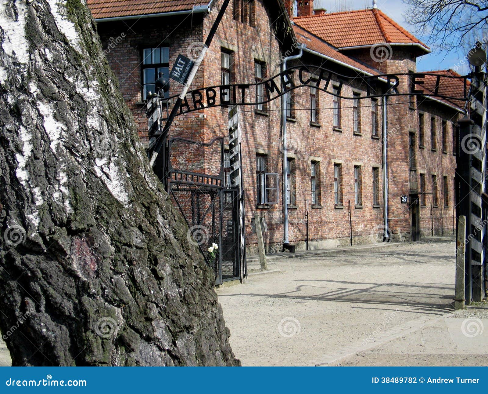 Work will set you free editorial photography. Image of macht - 38489782