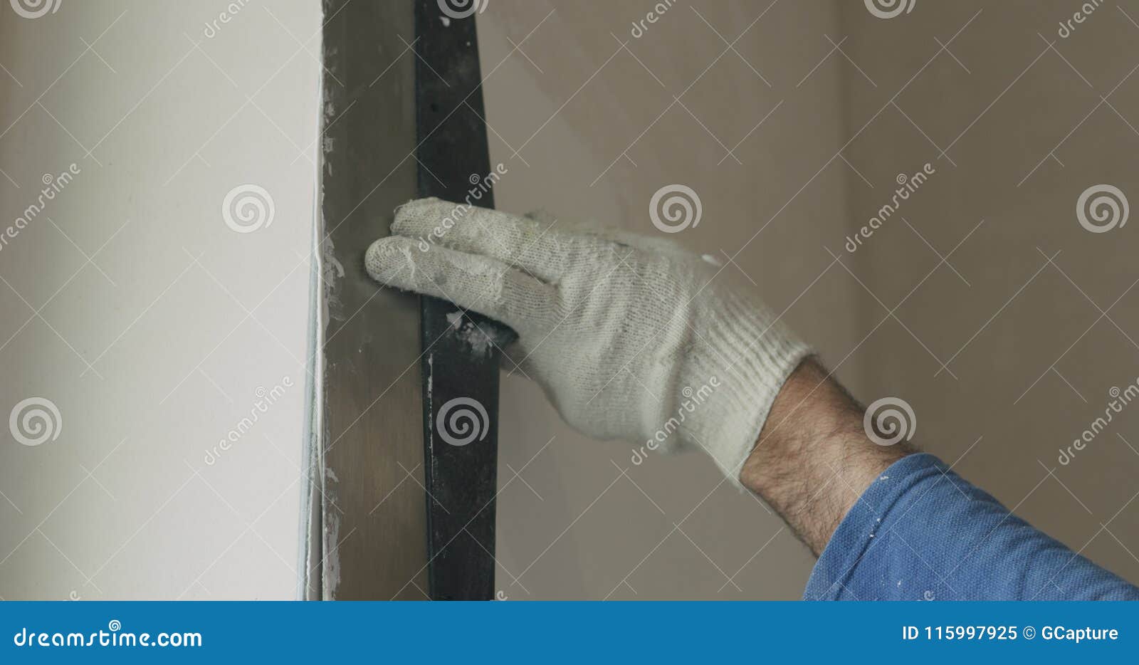 Worker Applying Putty on the Wall Near Corner Stock Image - Image of ...