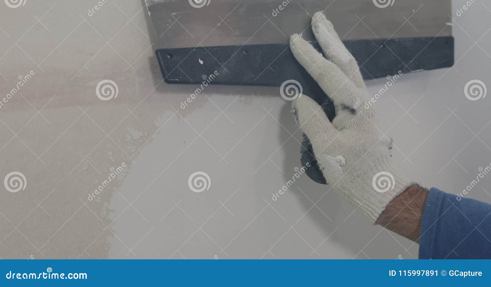 Worker Applying Putty on the Wall Stock Image - Image of concrete ...