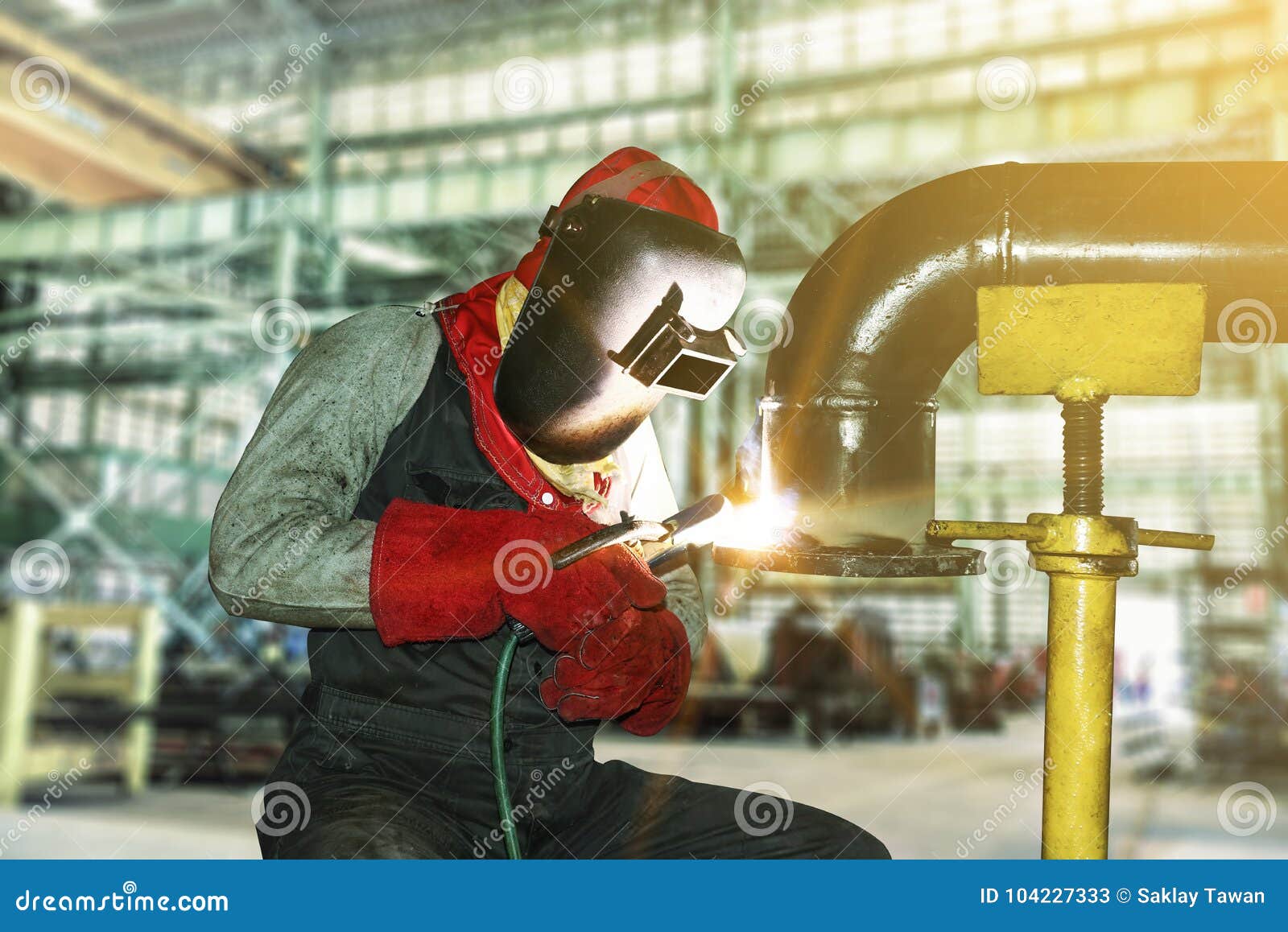 Welding man stock image. Image of piping, mask, light - 104227333