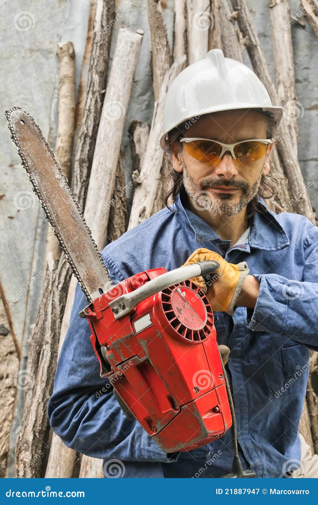 Worker with a chainsaw stock image. Image of safety, gear - 21887947