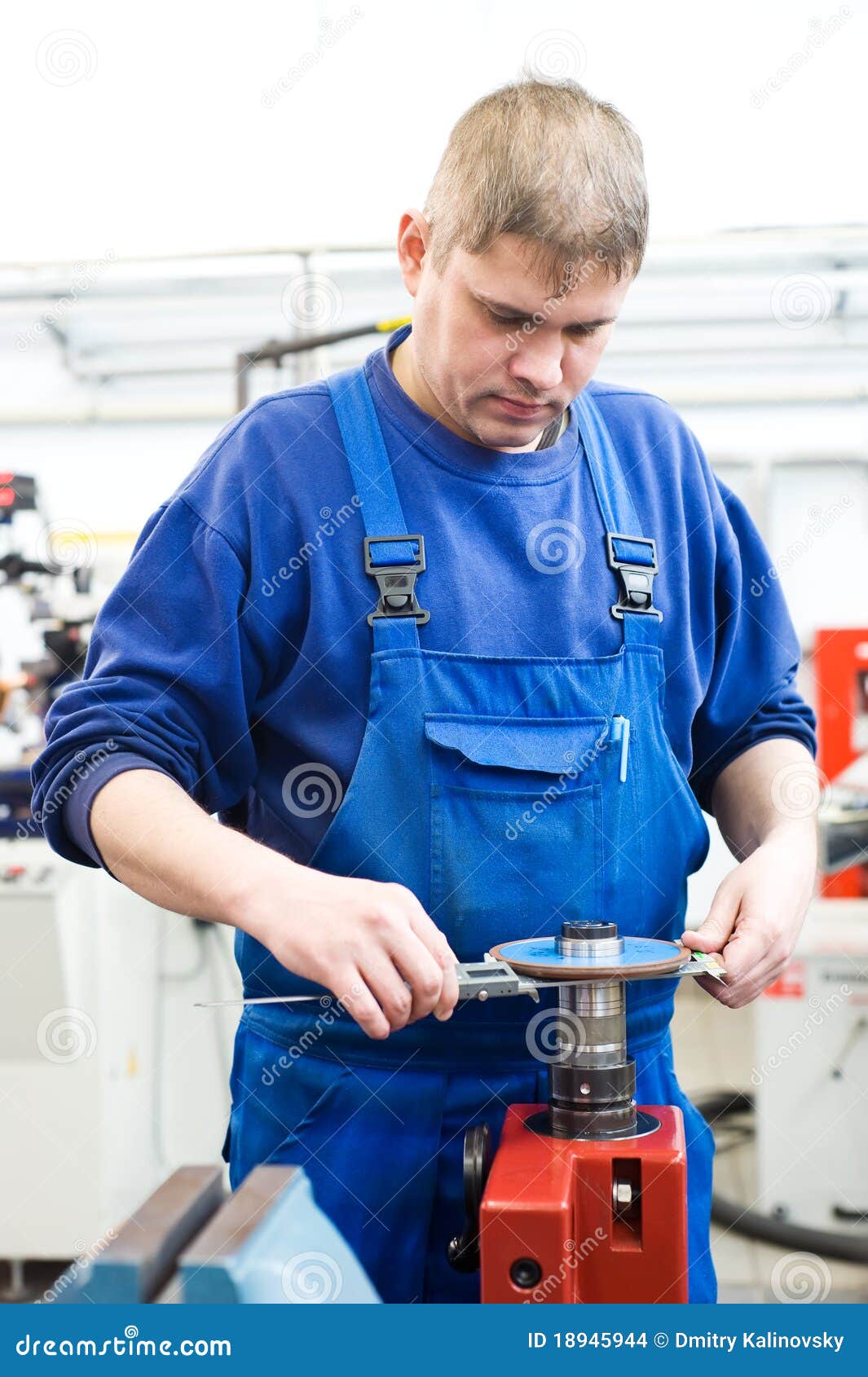 Worker Checking Cutting Tool Stock Photo - Image of metal, worker: 18945944
