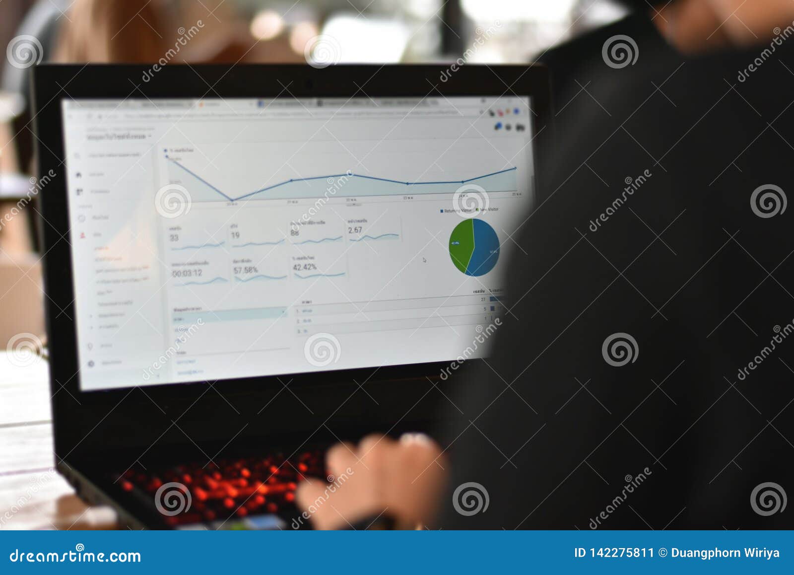 5,658 Website Computer Report Stock Photos - Free & Royalty-Free Stock ...