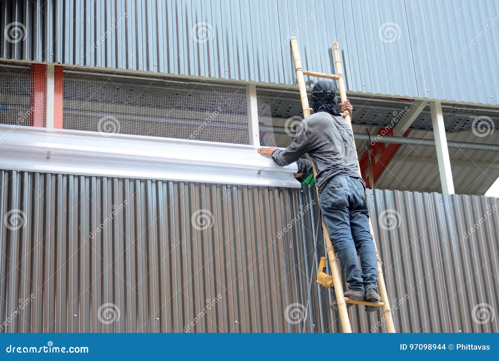 How To Install A Stair Railing Kit Installation For Wooden Railing For ...