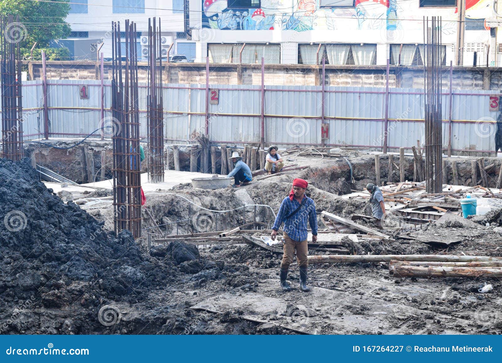 Worker on Construction Site Looking Around Editorial Photography ...