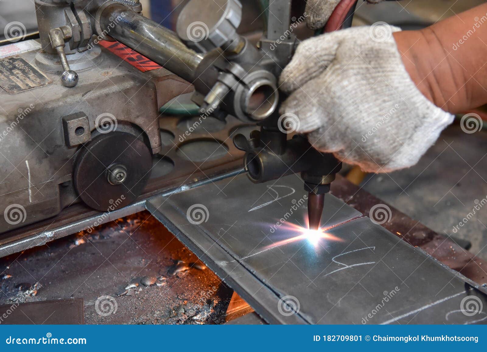 Worker Cutting Metal Plate by Gas Cutting Machine Stock Image - Image ...