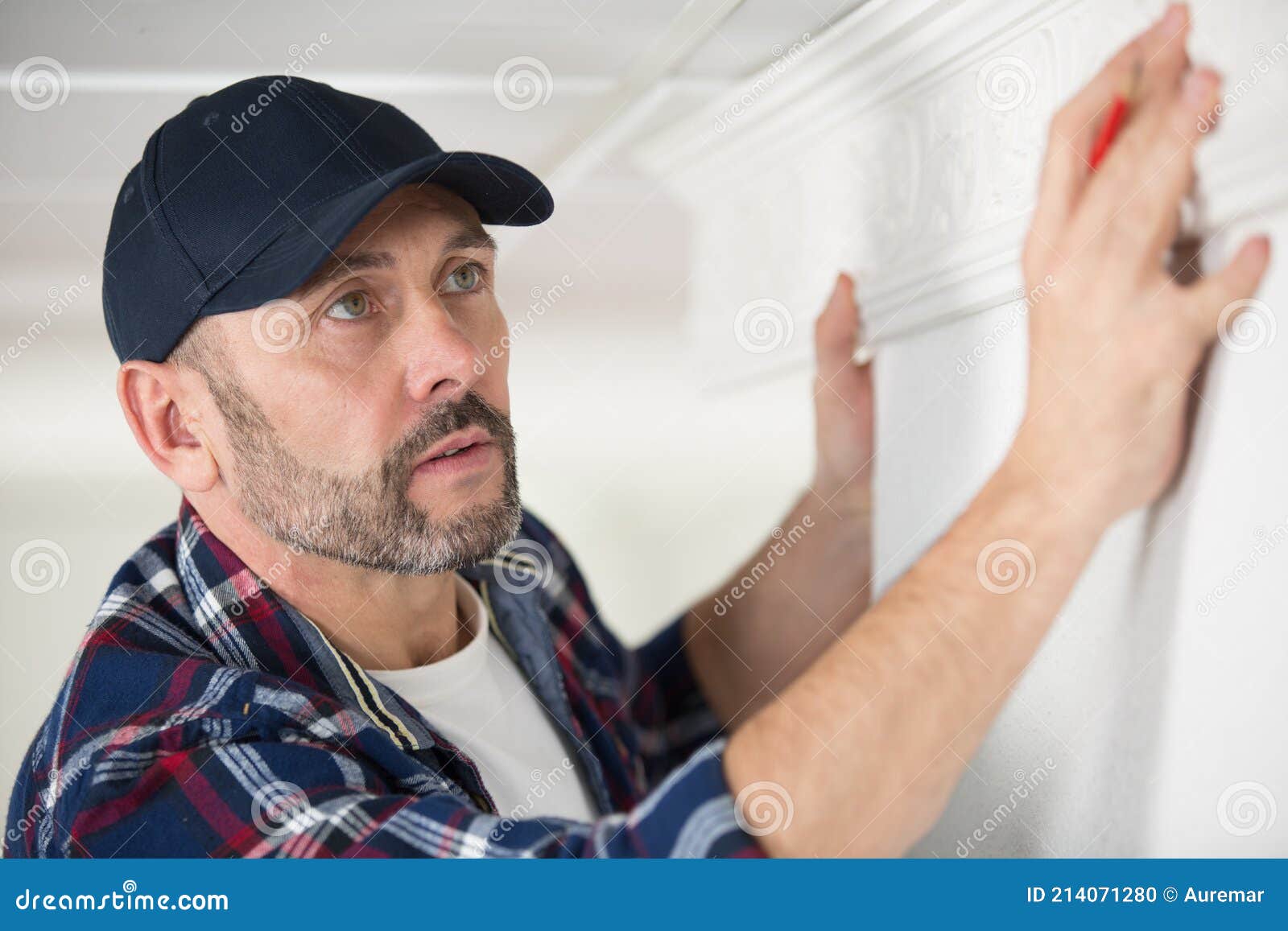 Worker Doing Plaster Decoration Stock Photo - Image of plasterer, male ...