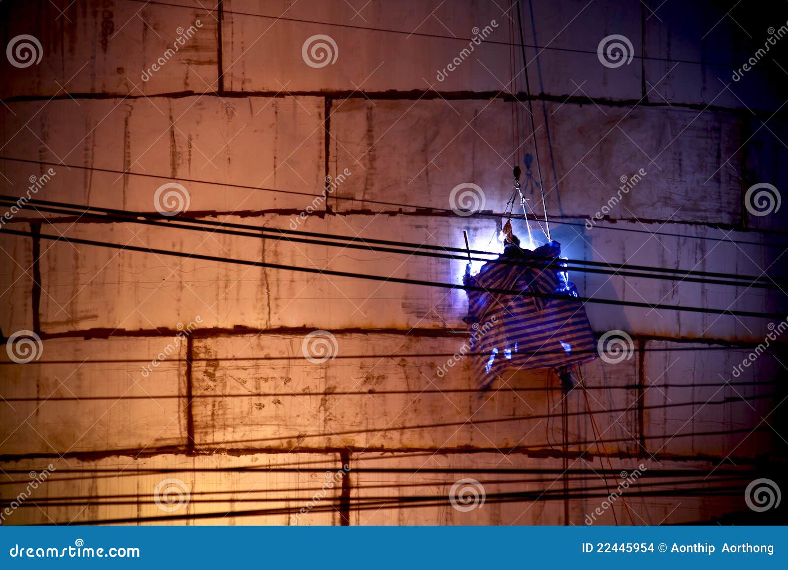 A Worker on High Risky Site Stock Photo - Image of workman, hire: 22445954